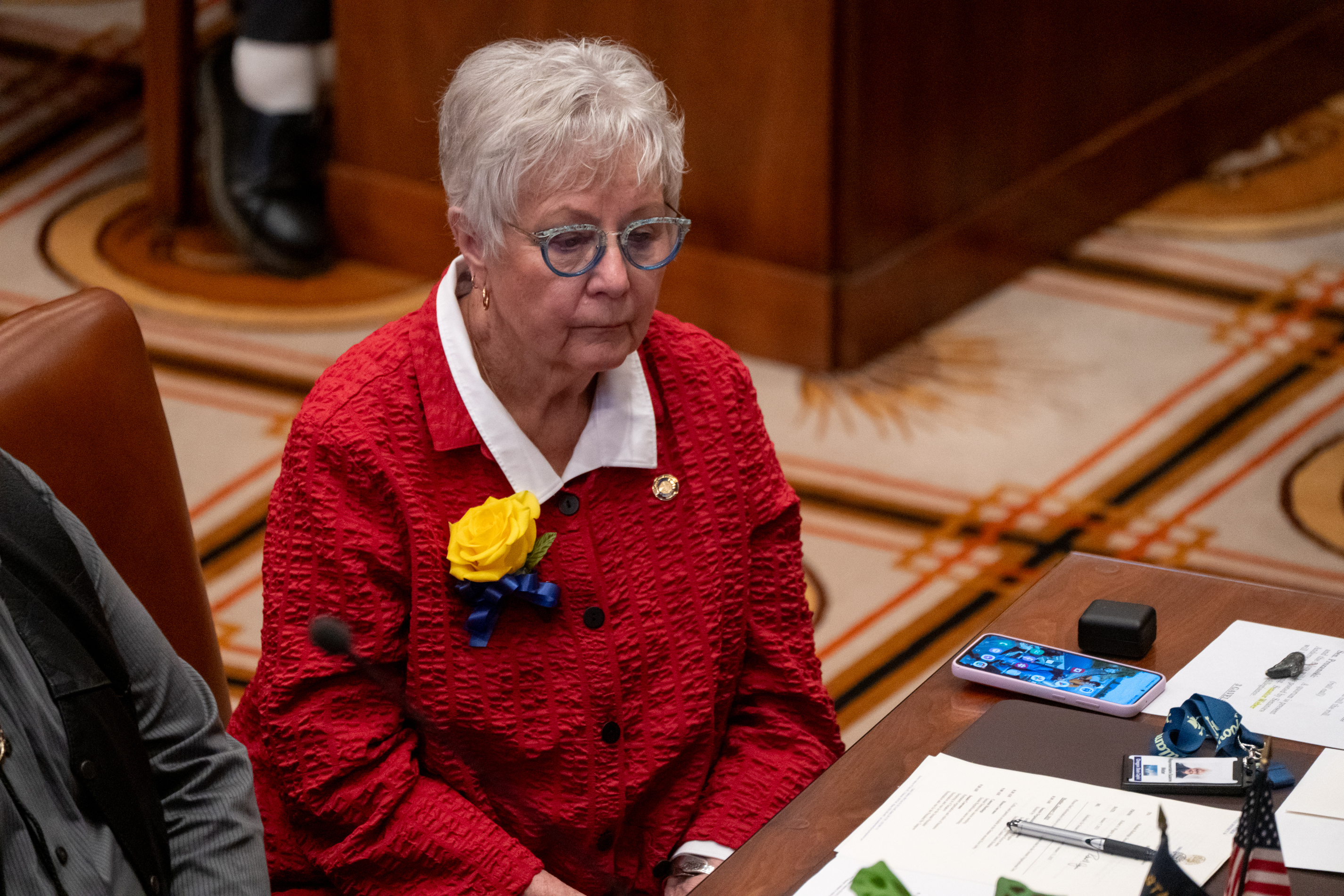 Oregon lawmakers sworn in at Salem Capitol January 2025 - oregonlive.com