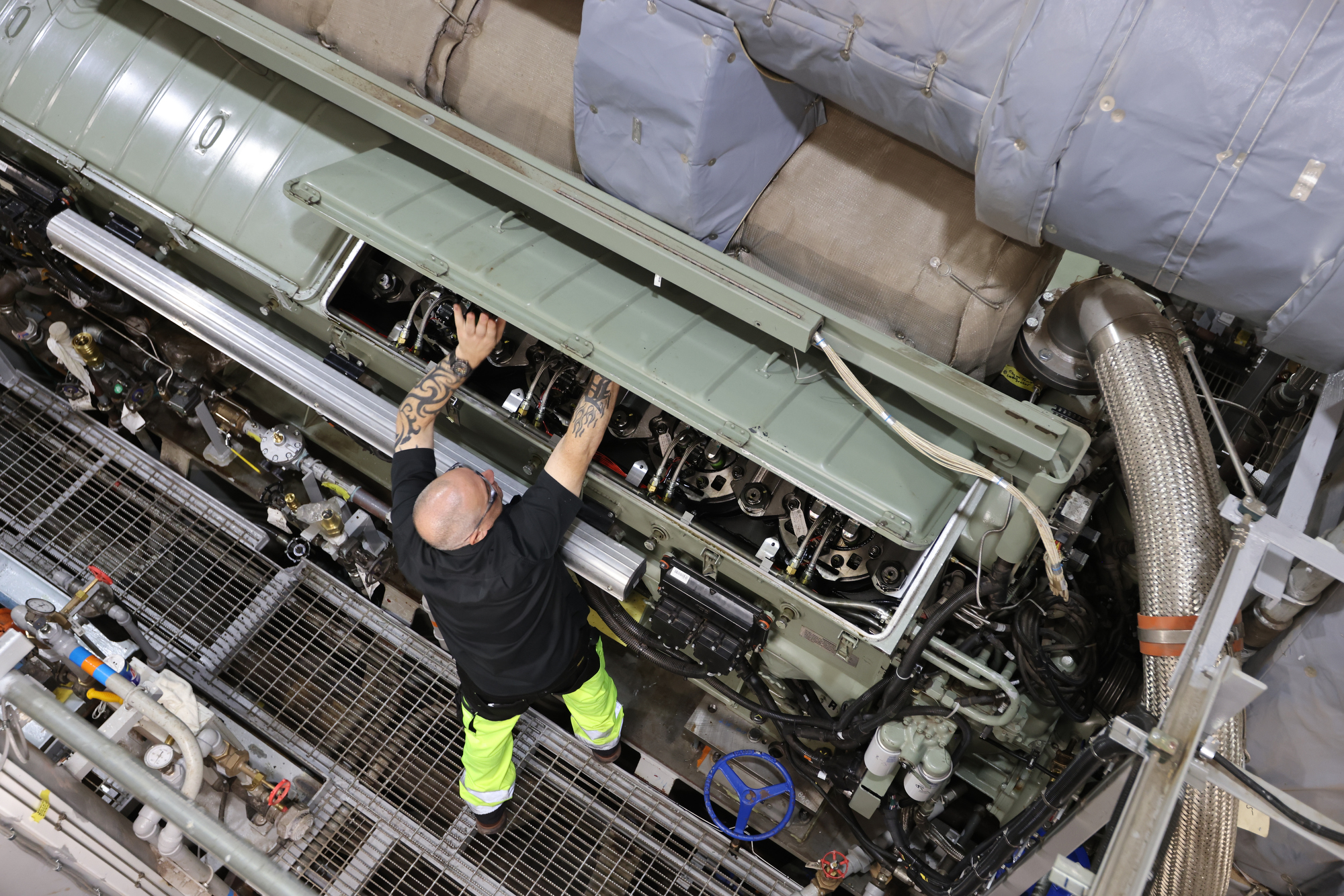 M/V Mark W. Barker cargo ship on Lake Erie - cleveland.com