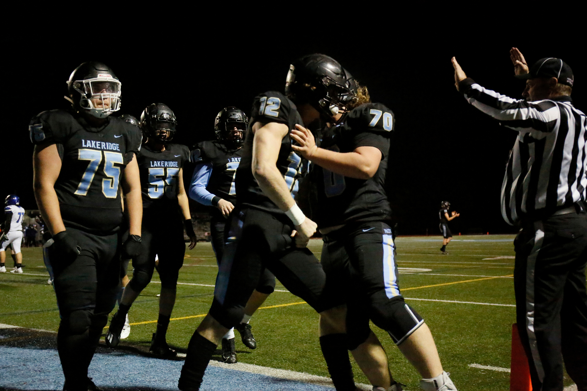 Lakeridge tops Grant in Oregon high school football playoffs ...