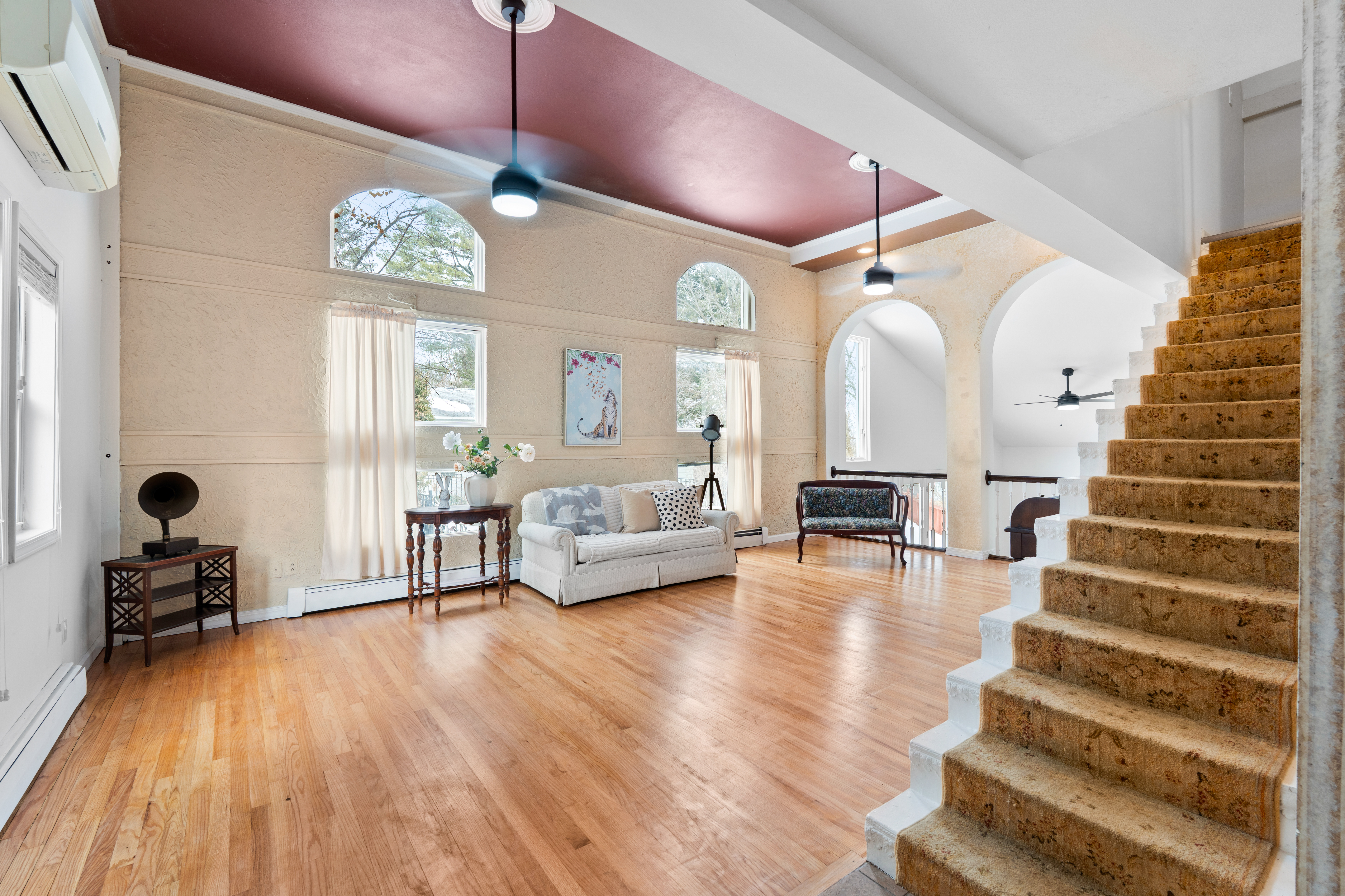 Four bedroom Liverpool home was once a spacious barn - syracuse.com