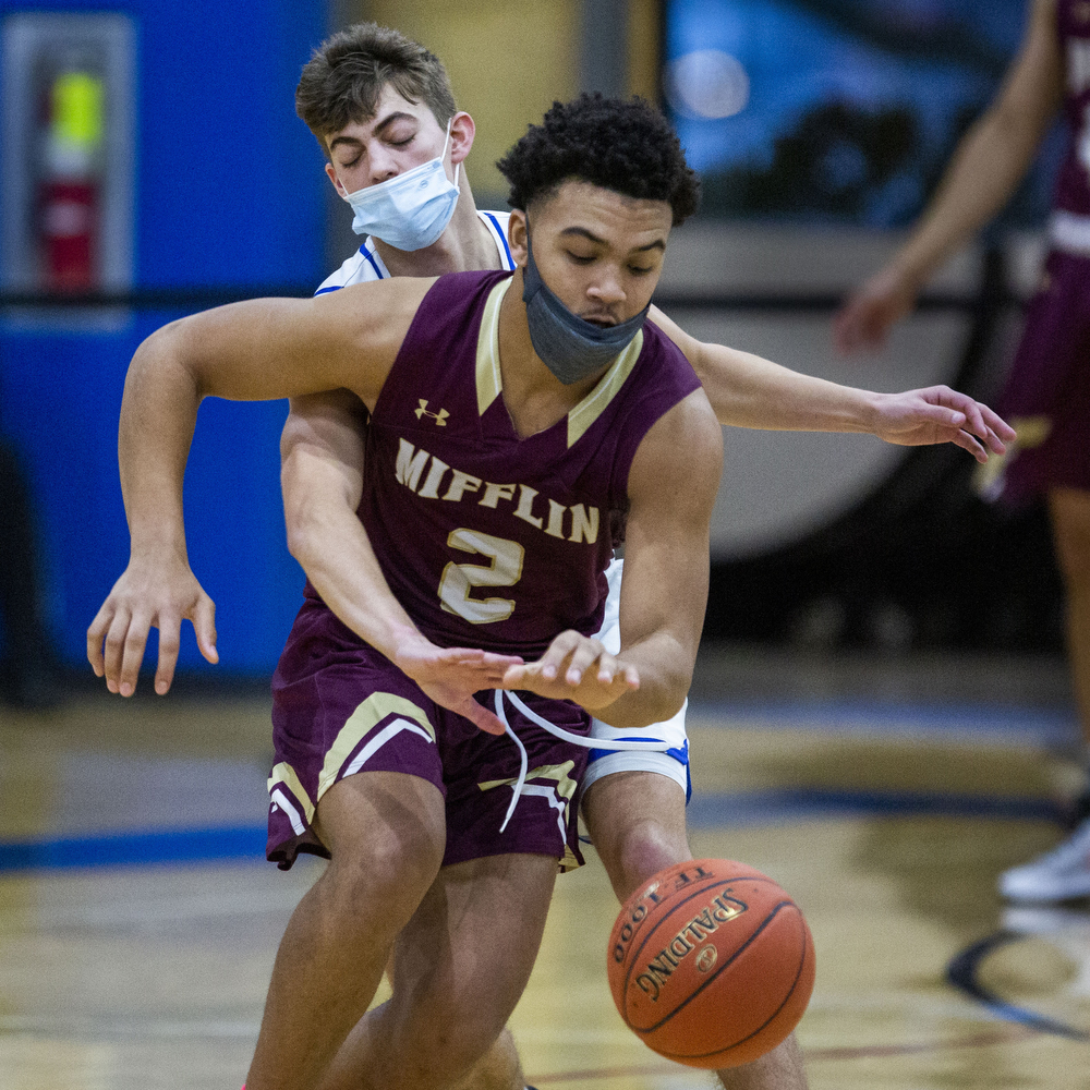 Lower Dauphin boys fall to Governor Mifflin 49-42 - pennlive.com