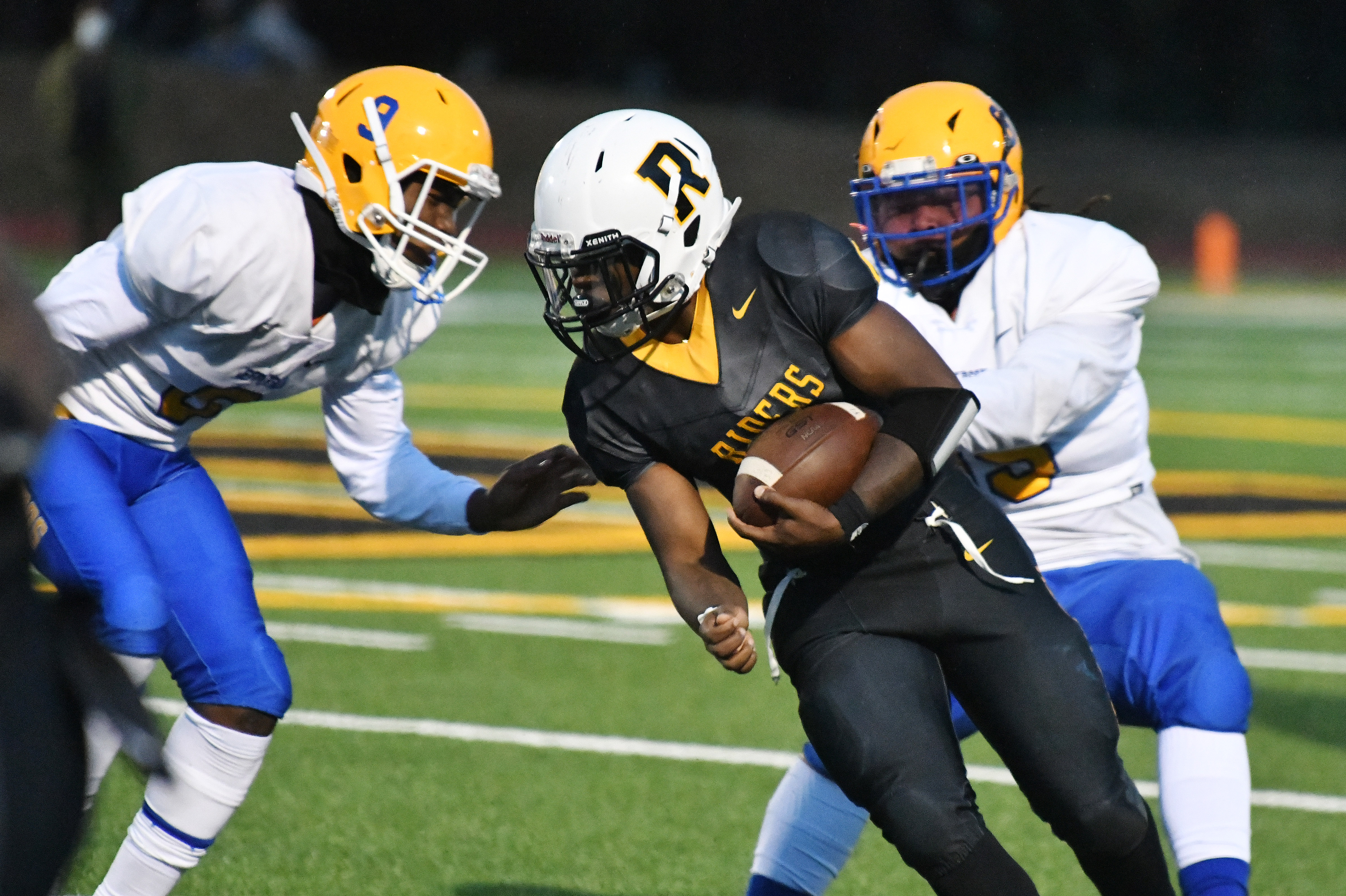 Jefferson Democrats vs Roosevelt Roughriders football - oregonlive.com