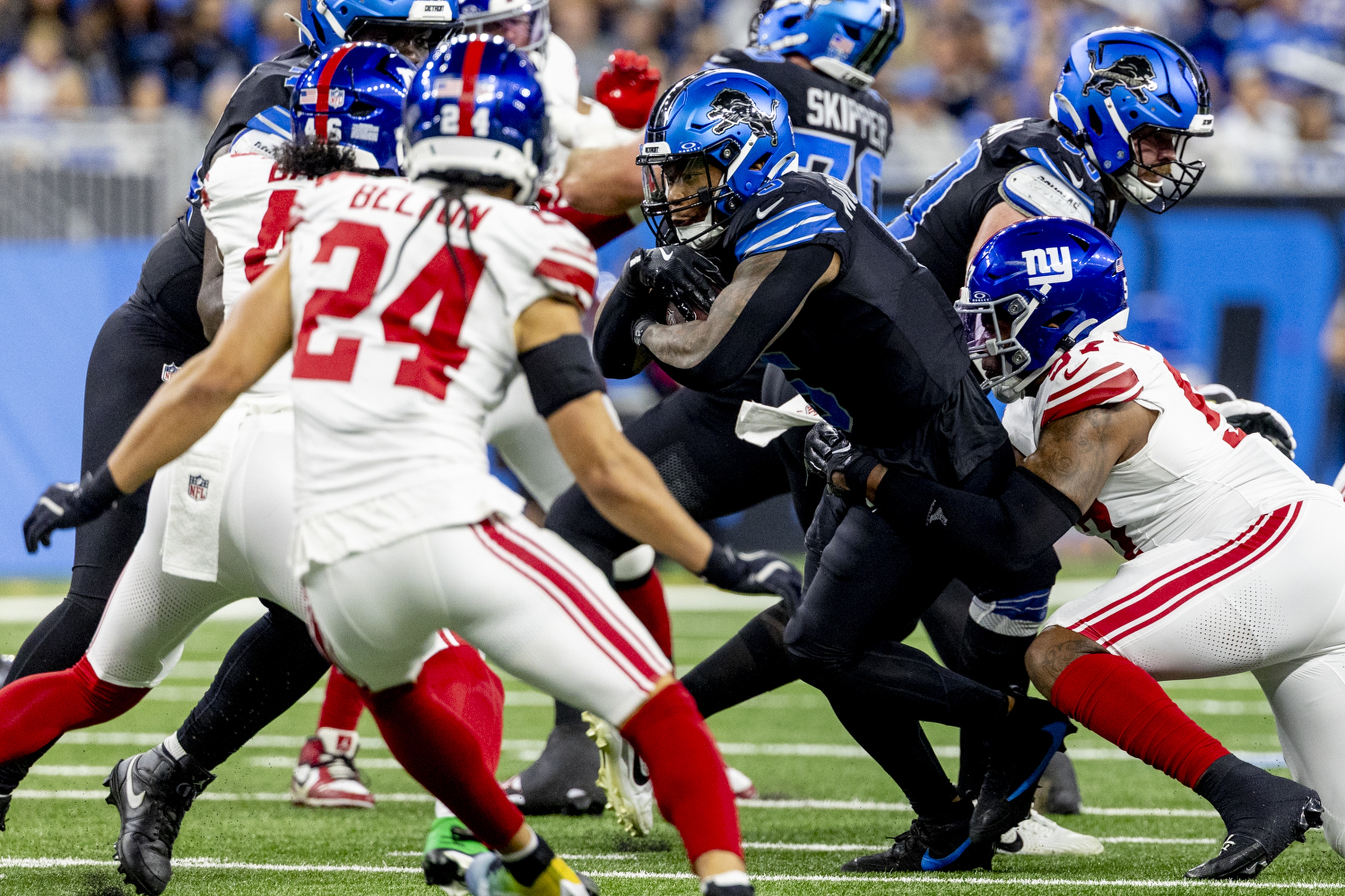 Veteran Lions RB responds to ESPN report that he ‘wants out’ of Detroit ...