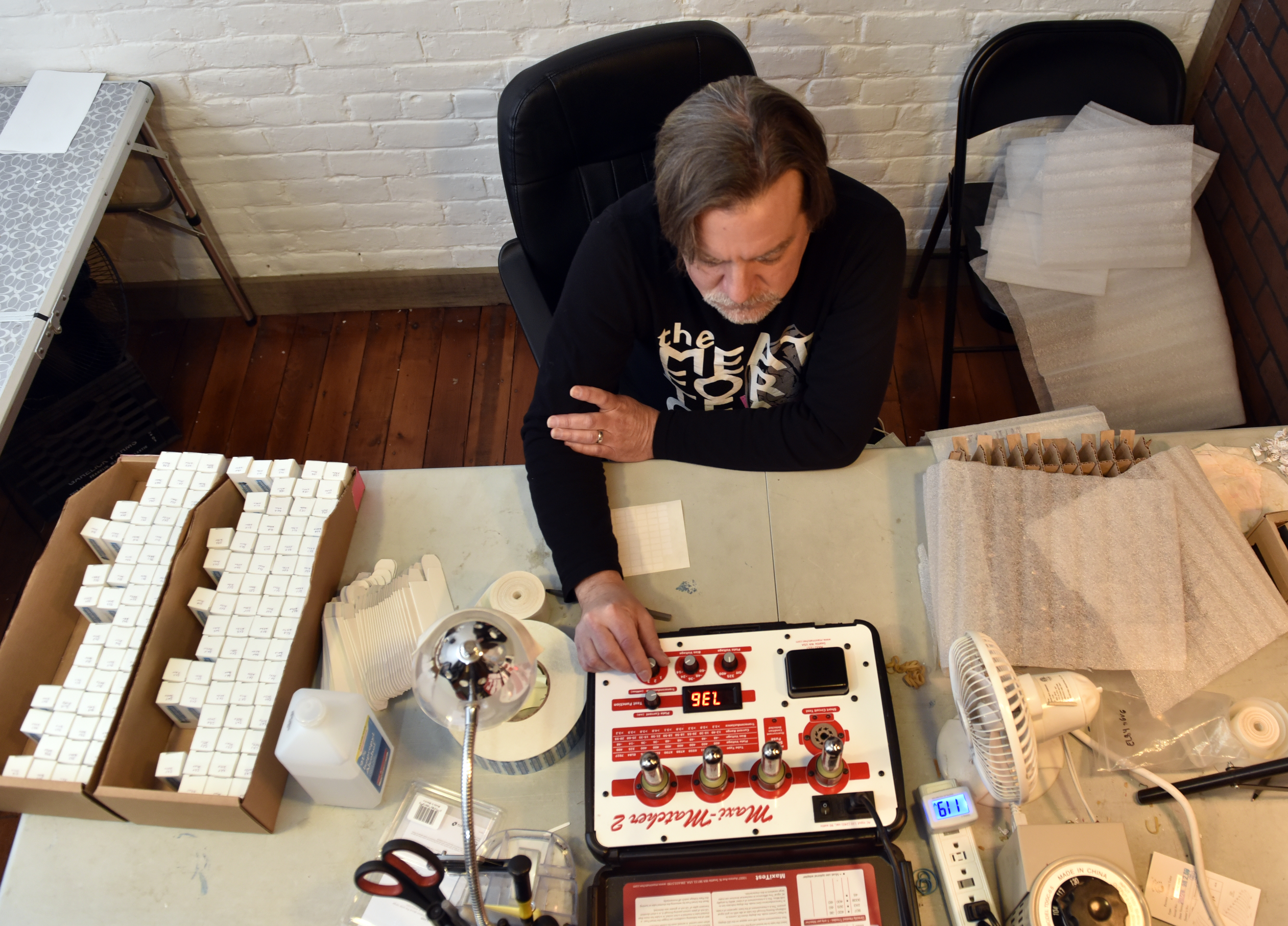 Viva Tubes in Easthampton is a big supplier of new and vintage vacuum ...