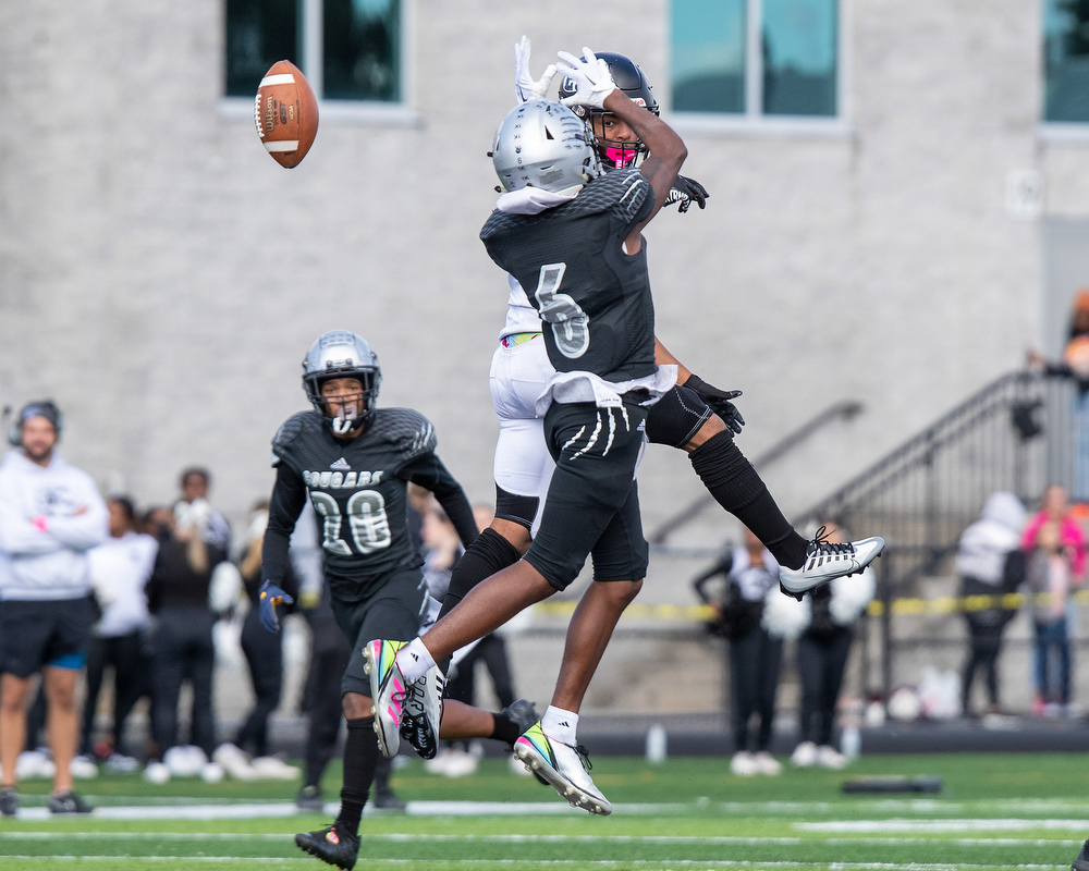 Harrisburg defeats CD East 52-0 in high school football - pennlive.com