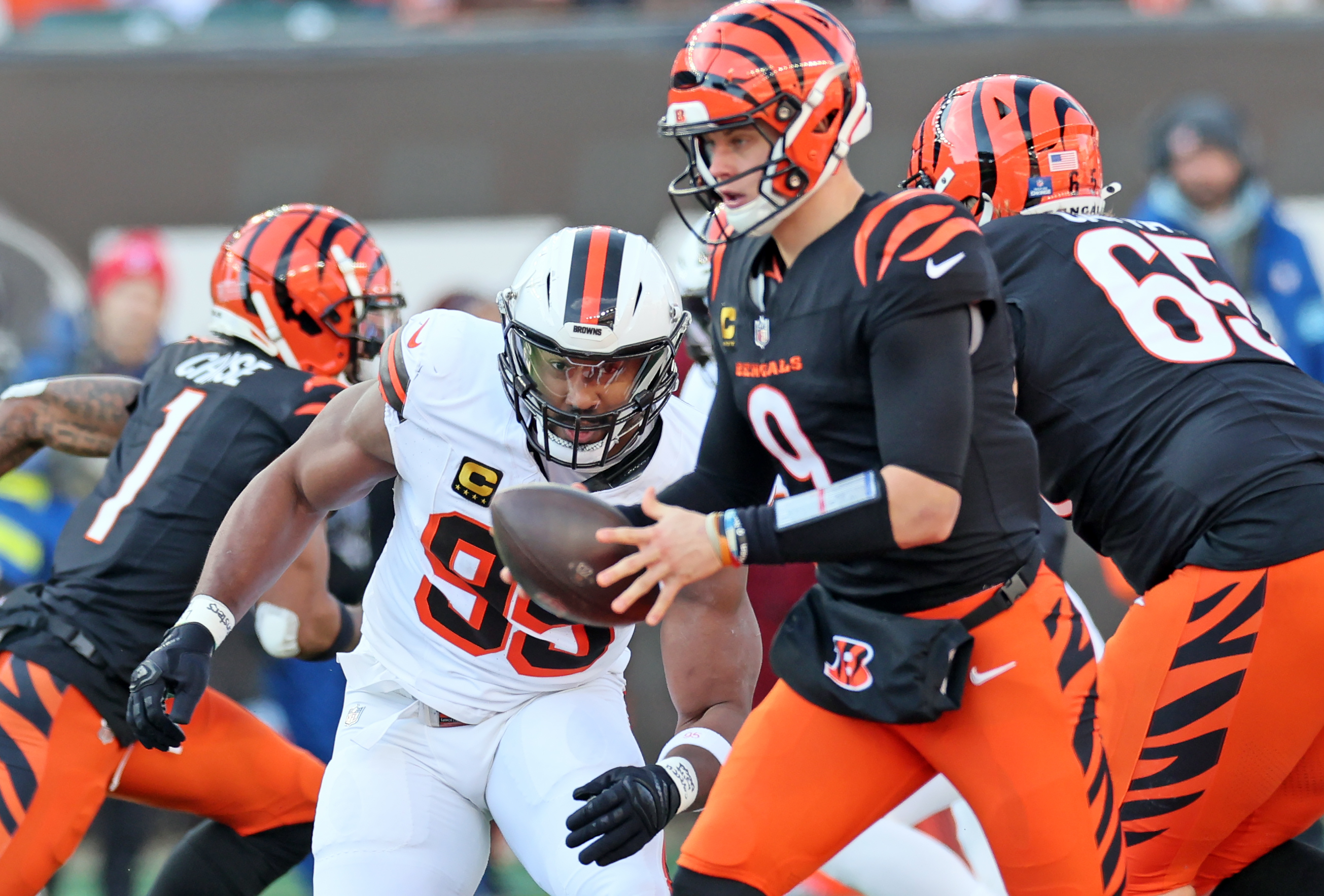 Cleveland Browns defensive end Myles Garrett vs. the Cincinnati Bengals ...