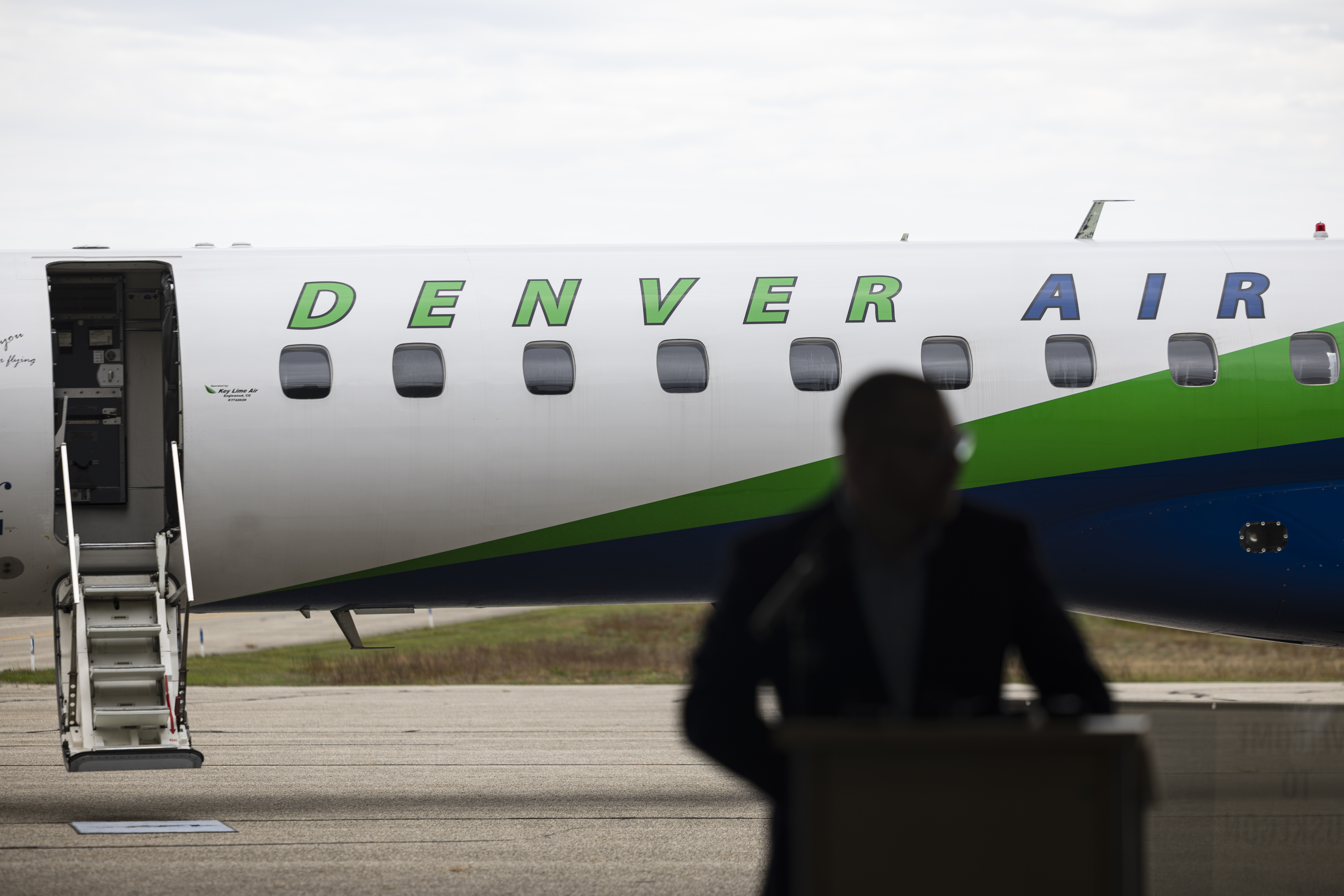Muskegon County Airport welcomes Denver Air Connection - mlive.com