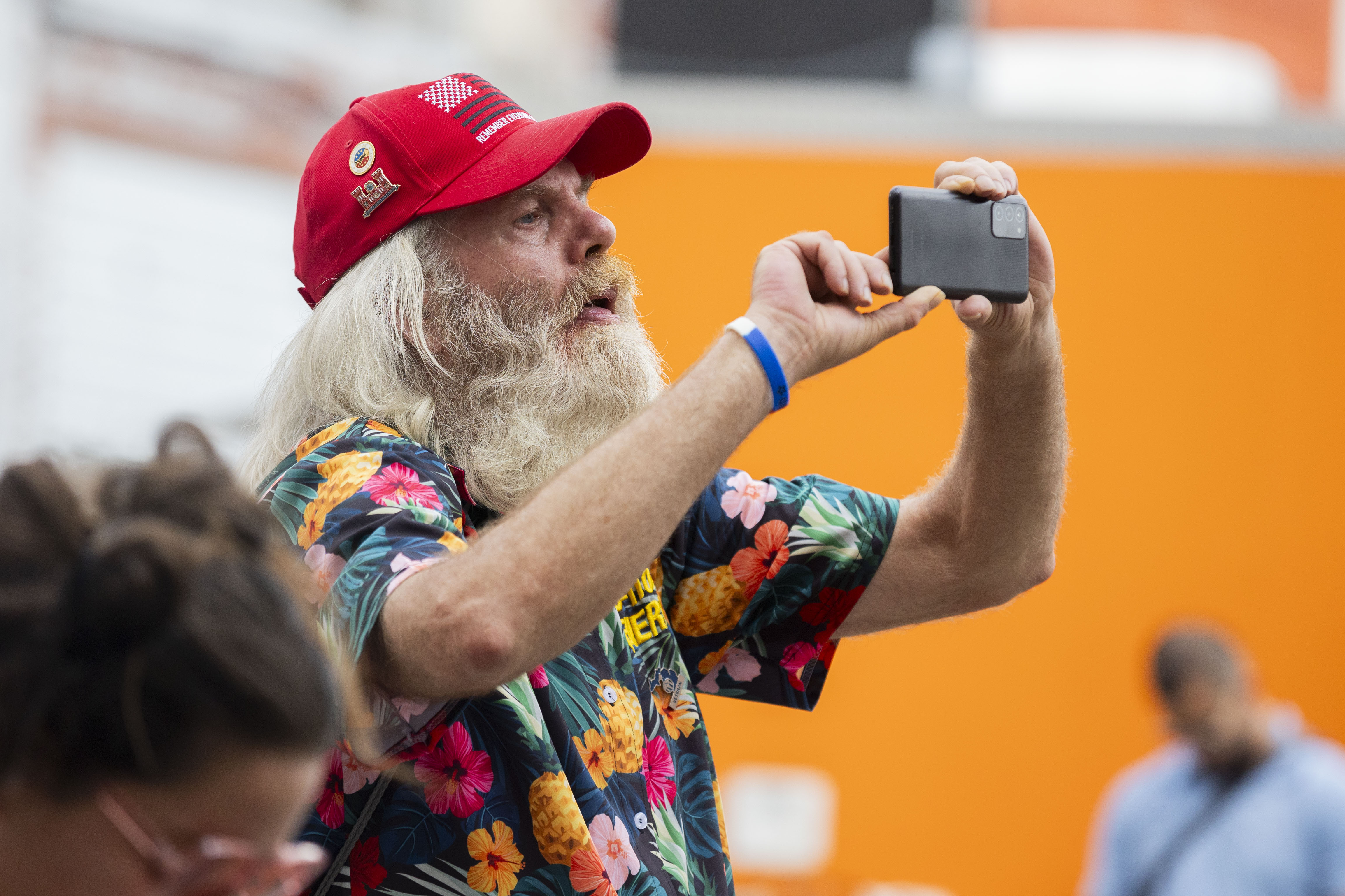 Hundreds flock to Buckham Alley for Alley Fest - mlive.com