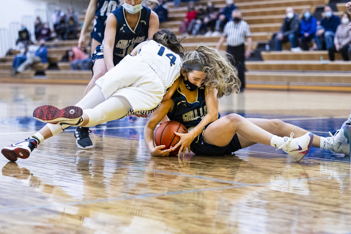 Mattawan holds off Gull Lake 55-51 in girls hoops - mlive.com