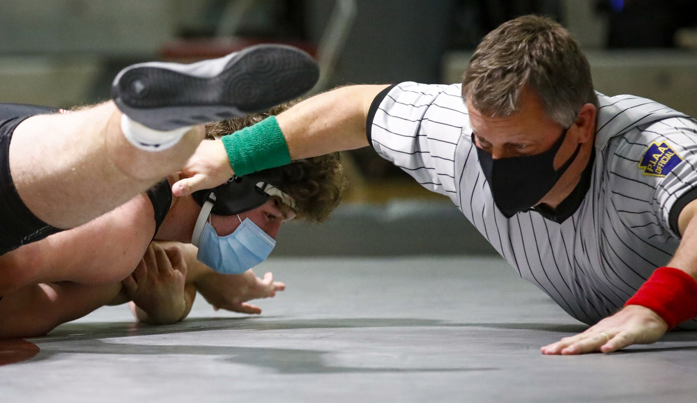 Colonial League wrestling final: Palisades vs. Bangor ...