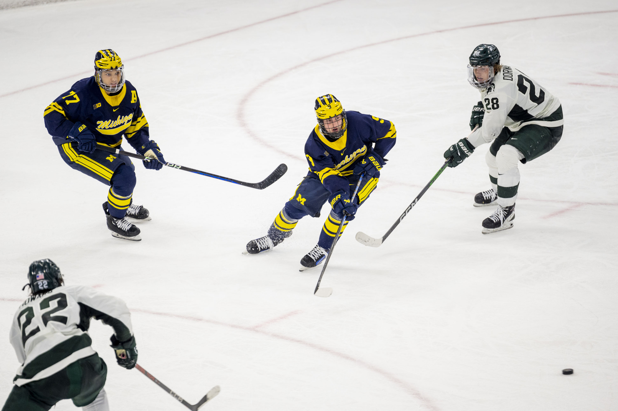 Michigan and Michigan State ice hockey face off for Big Ten ...