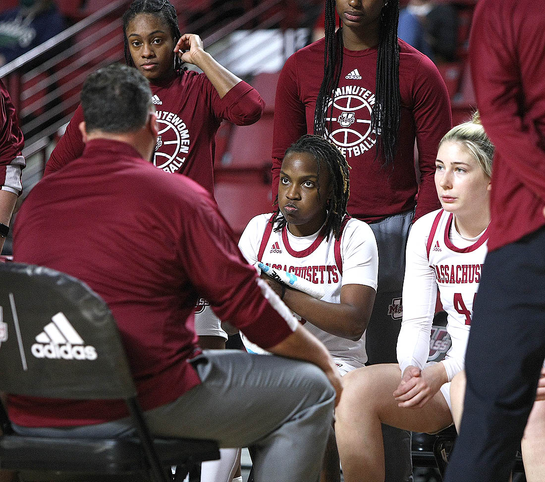UMass Women's Basketball vs Dayton 1/19/22 - masslive.com