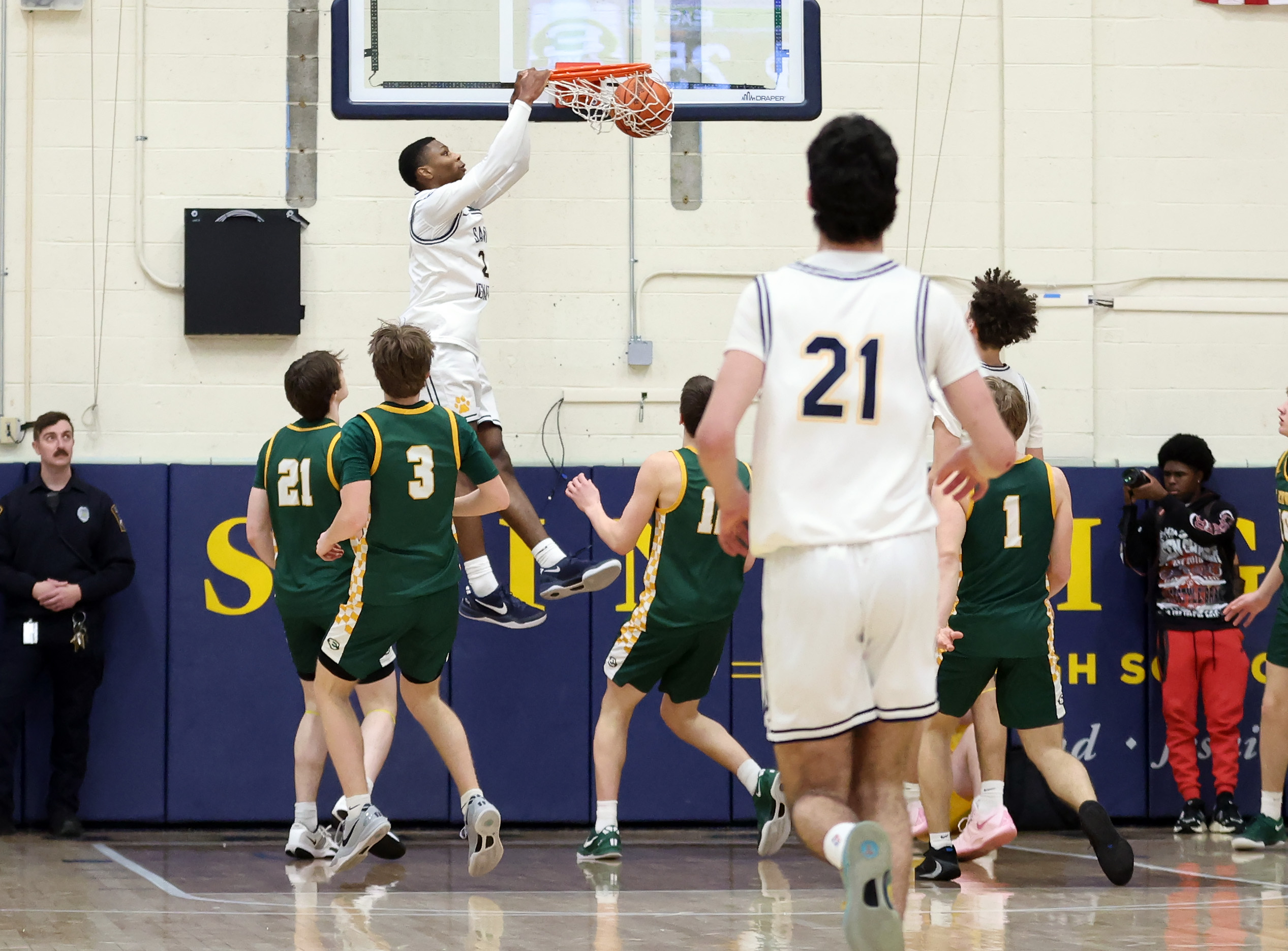 Boys high school hoops; St. Edward at St. Ignatius, February 7, 2025 ...