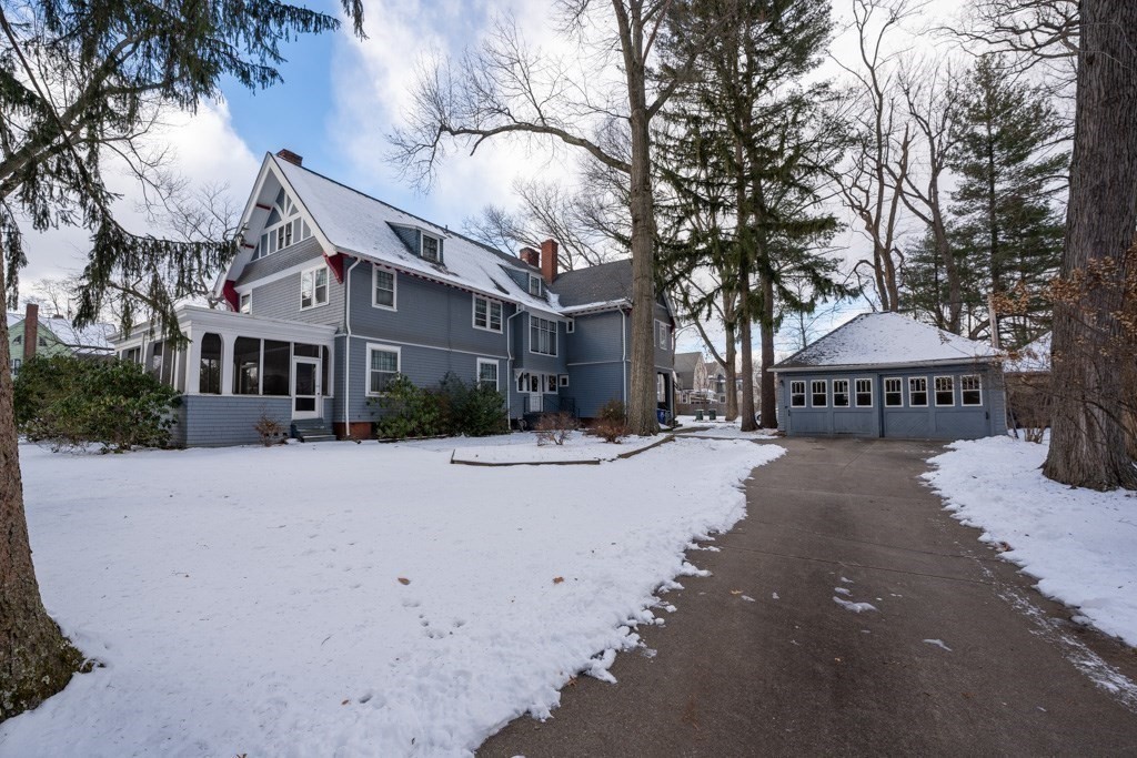 House of the Week: Eight bedroom house with four fireplaces for sale in ...