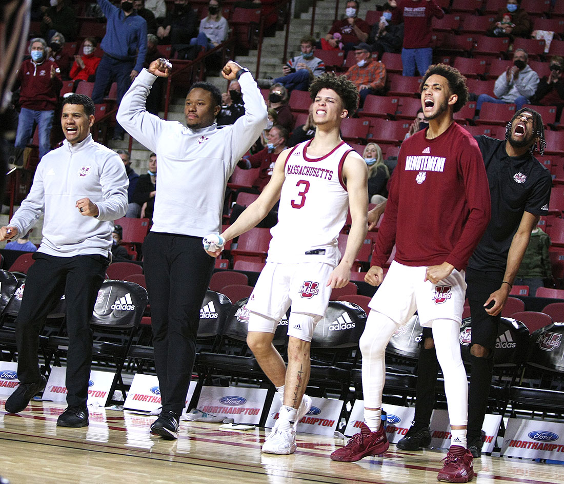 UMass Men's Basketball vs Fairfield 12/19/21 - masslive.com