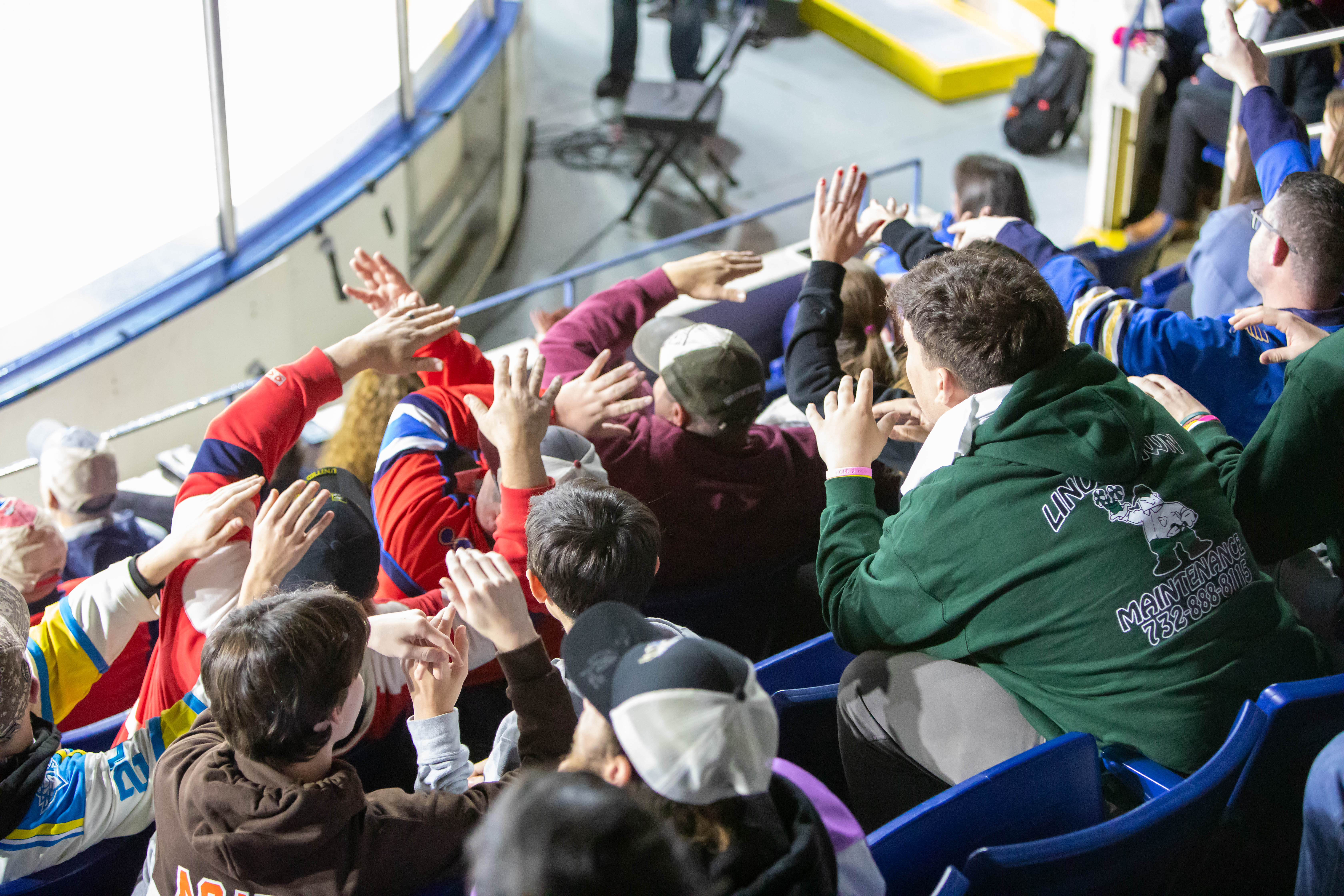 Springfield Thunderbirds VS Wilkes-Barre Scranton Penguins 12/1/23 ...