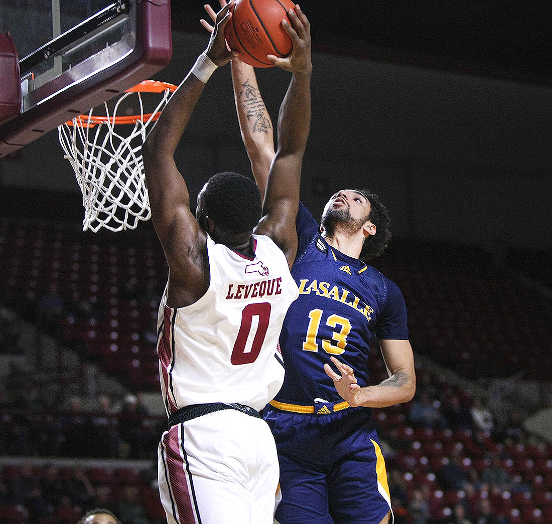UMass Men's Basketball vs LaSalle 1/11/23 - masslive.com