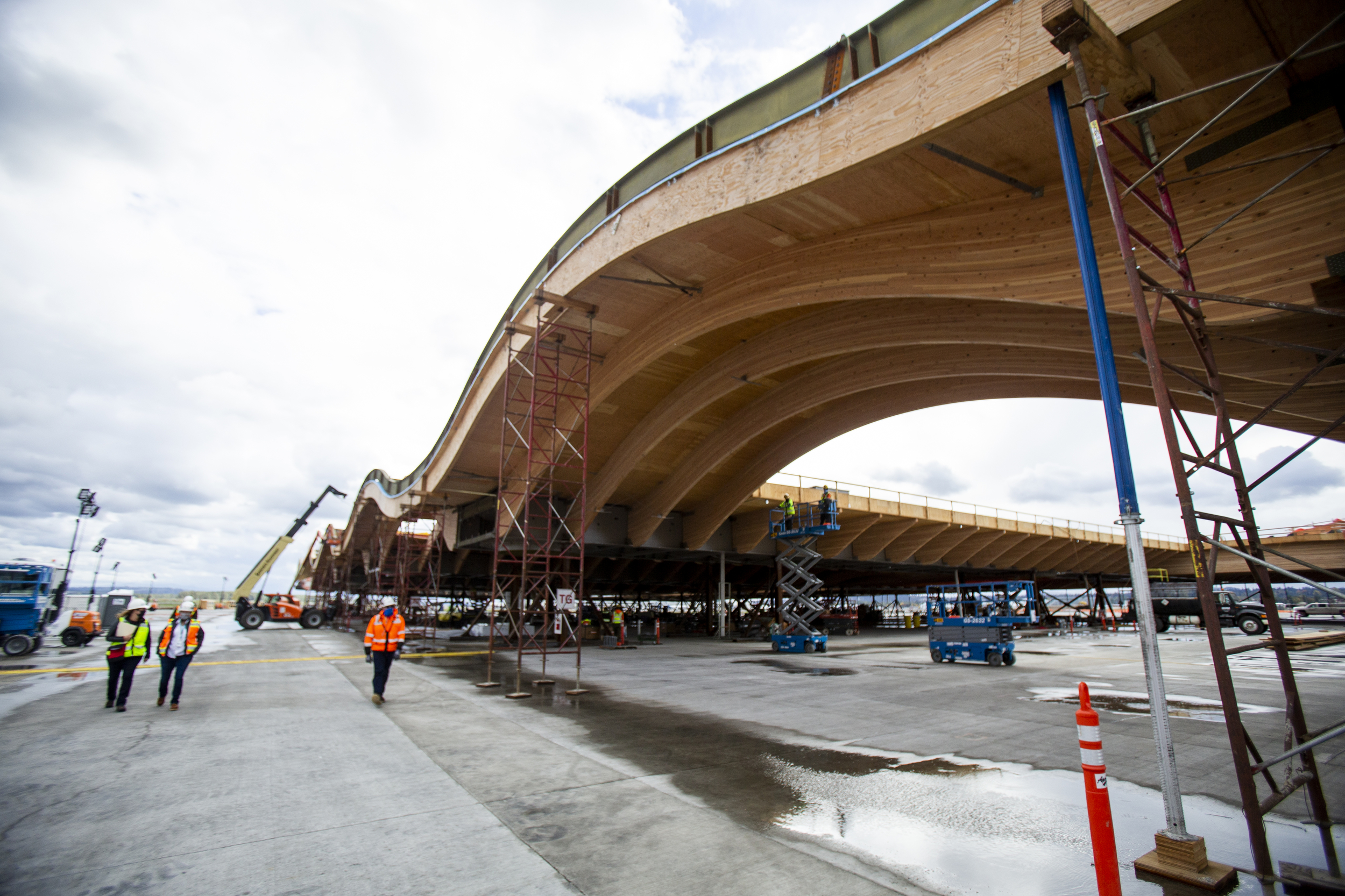 Vast new wooden roof under construction at PDX - oregonlive.com