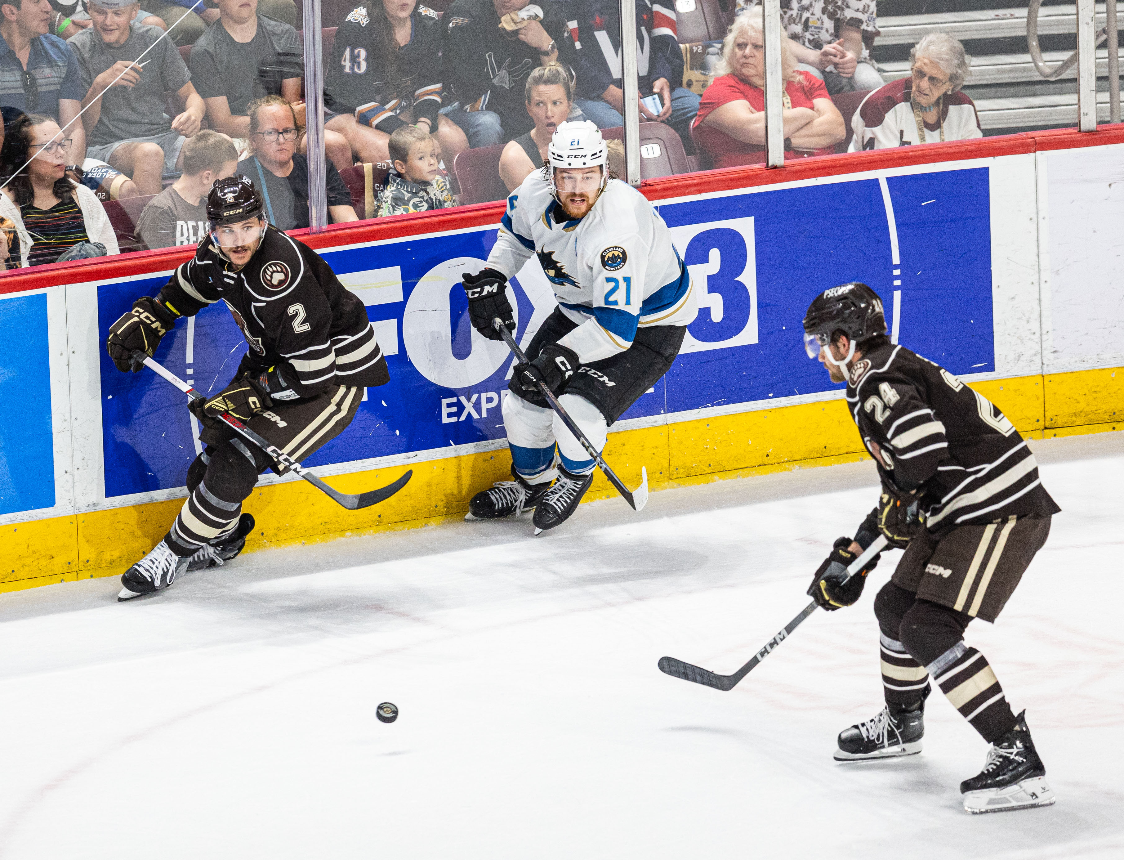 Hershey Bears vs. Cleveland Monsters in game 2 of Eastern Conference ...