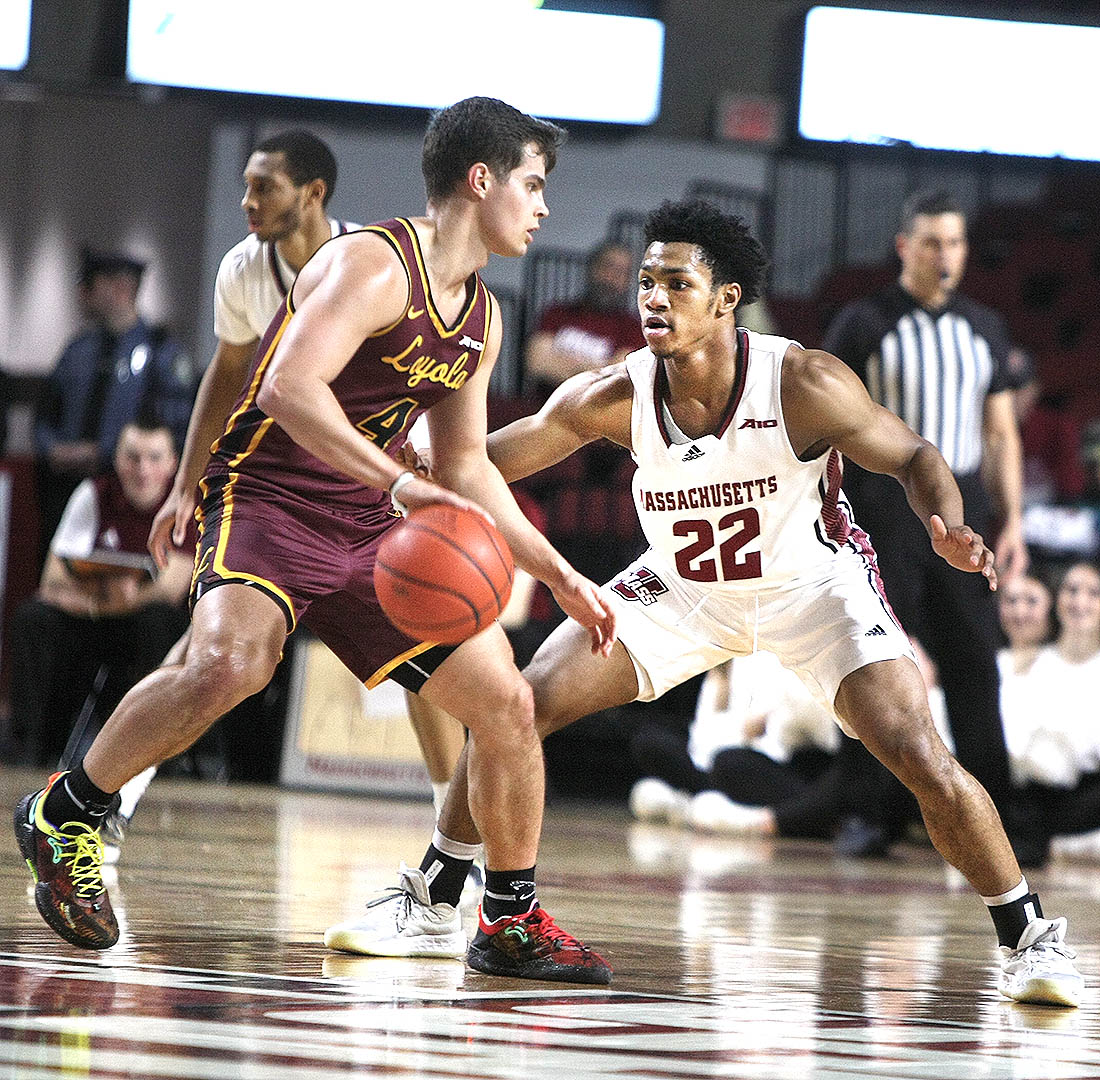 UMass Men's Basketball vs Loyola Chicago 2/14/23 - masslive.com