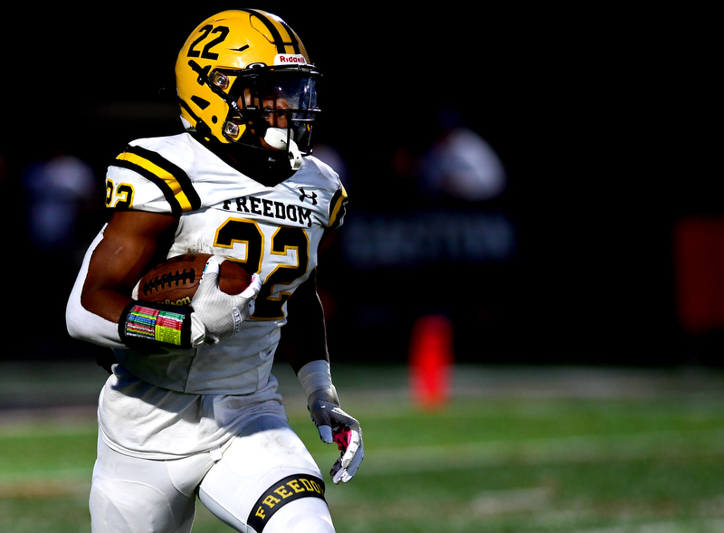 Easton football hosts Freedom on Sept. 2, 2022 - lehighvalleylive.com