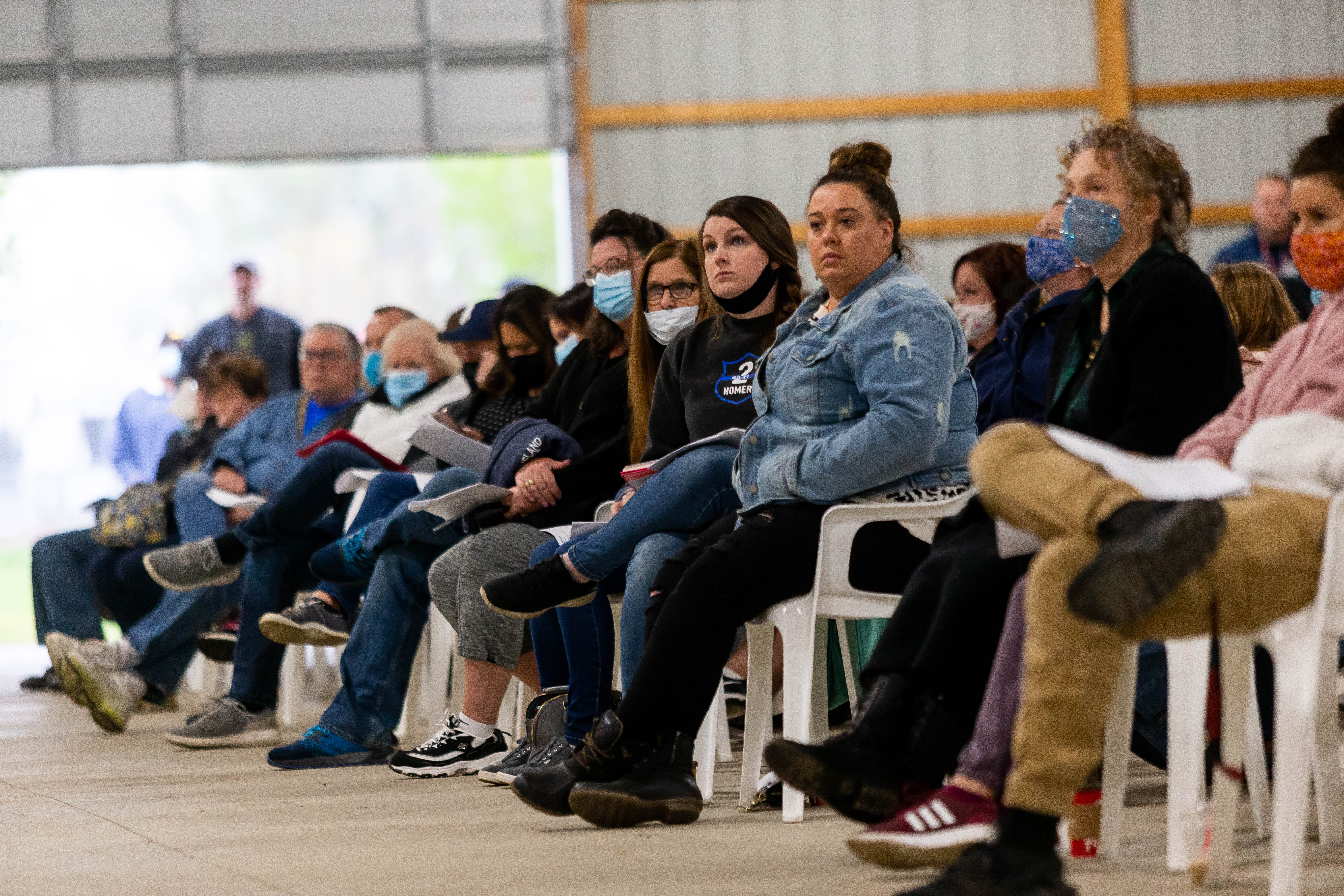 Imlay City community gathers to discuss local police department's ...