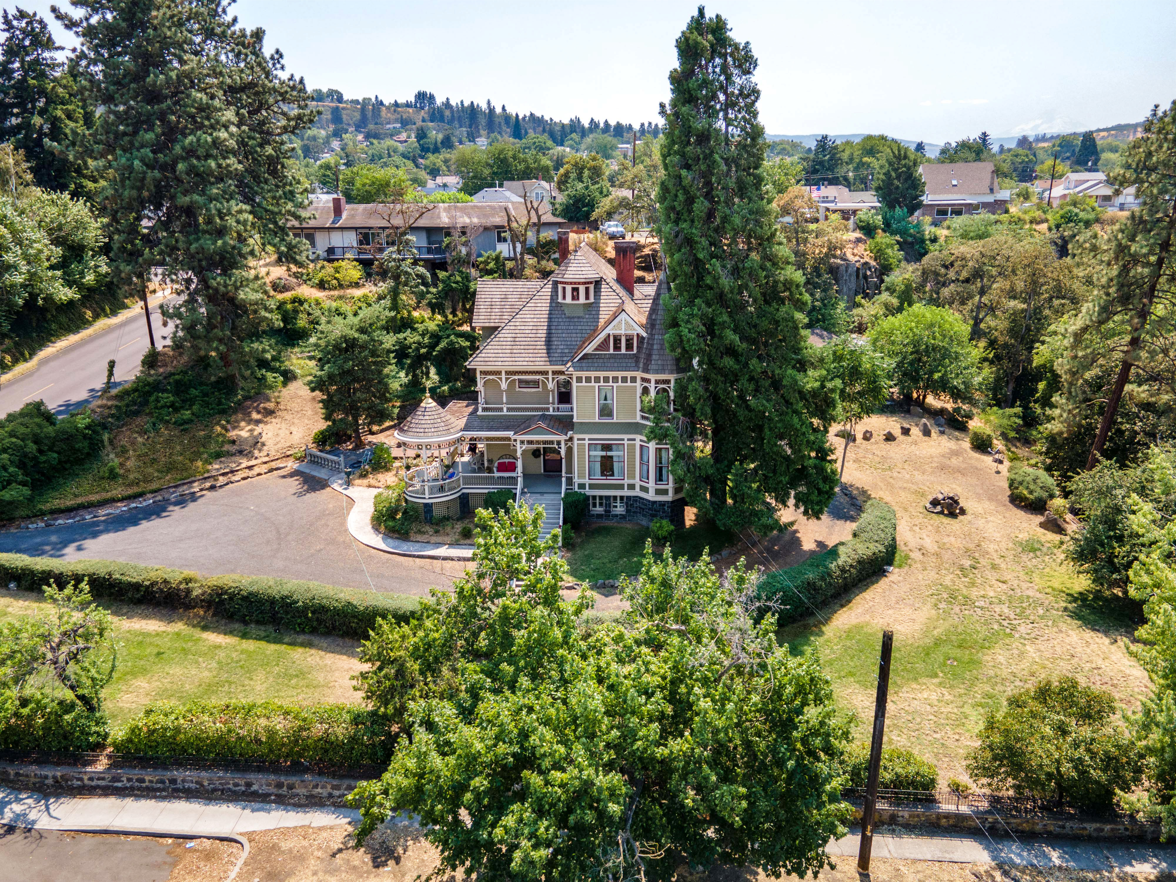 Queen Anne mansion - oregonlive.com