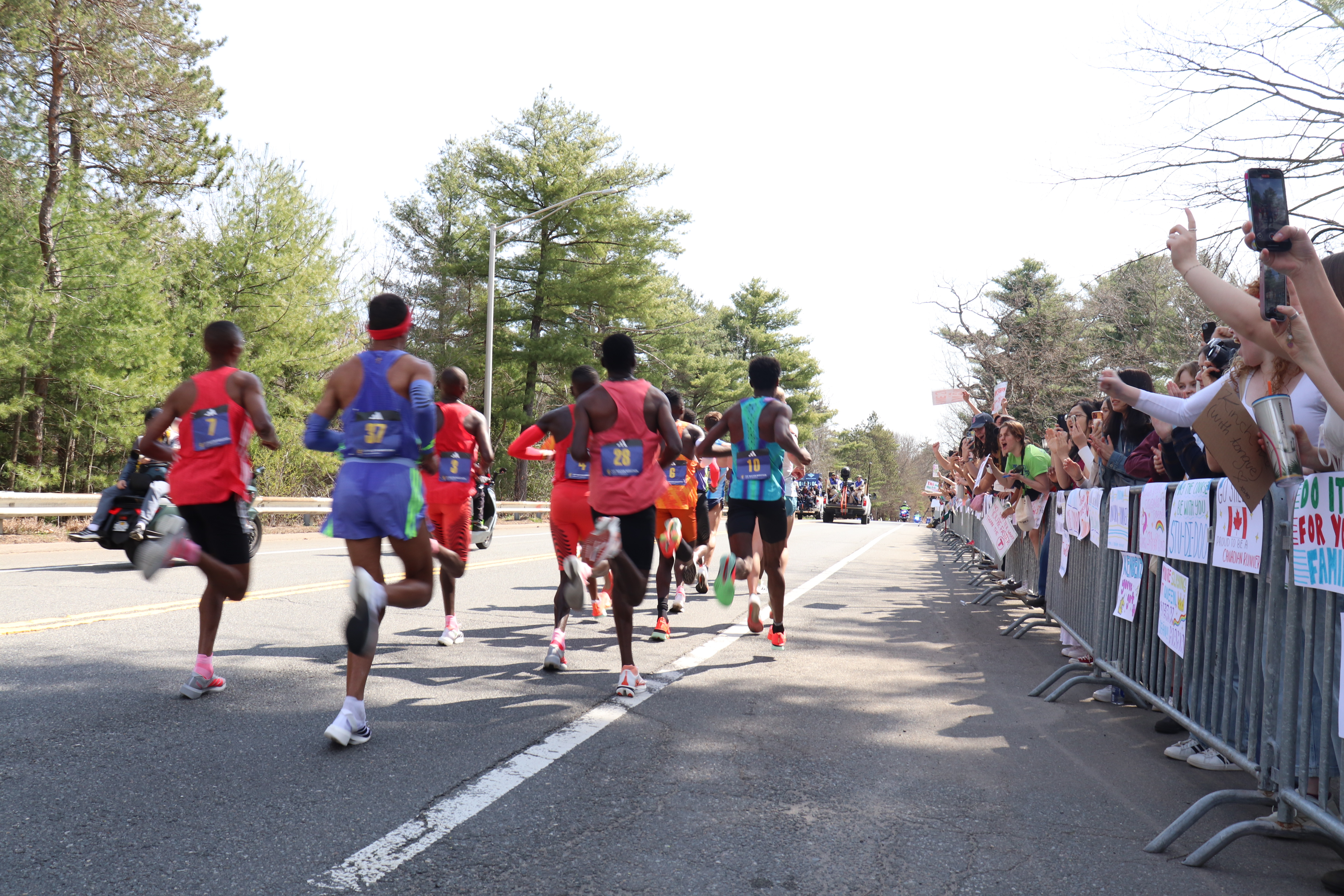 Wellesley College Scream Tunnel Boston Marathon 2025 - masslive.com