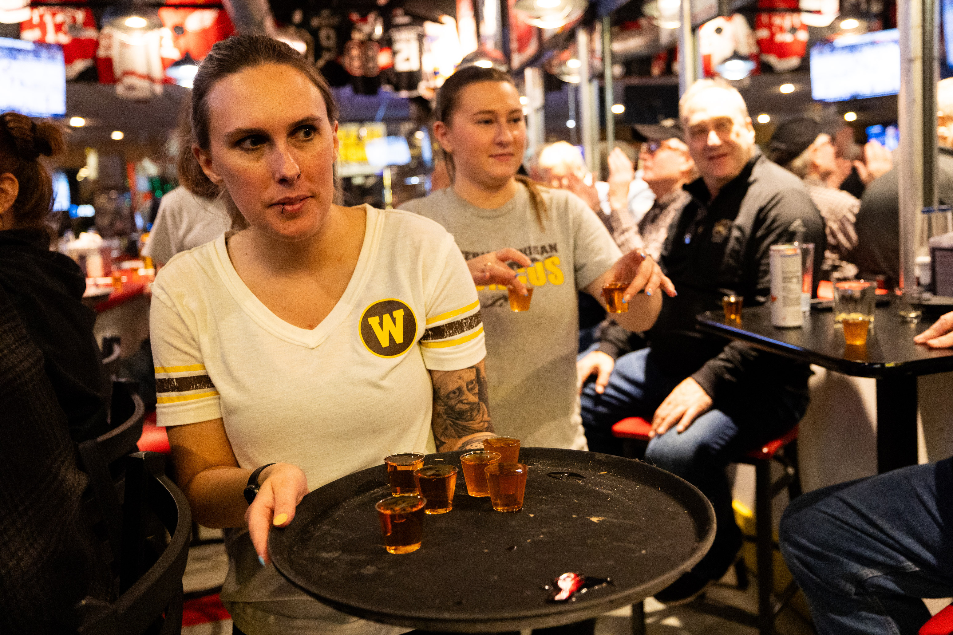 Western Michigan fans watch national championship at only hockey bar in ...