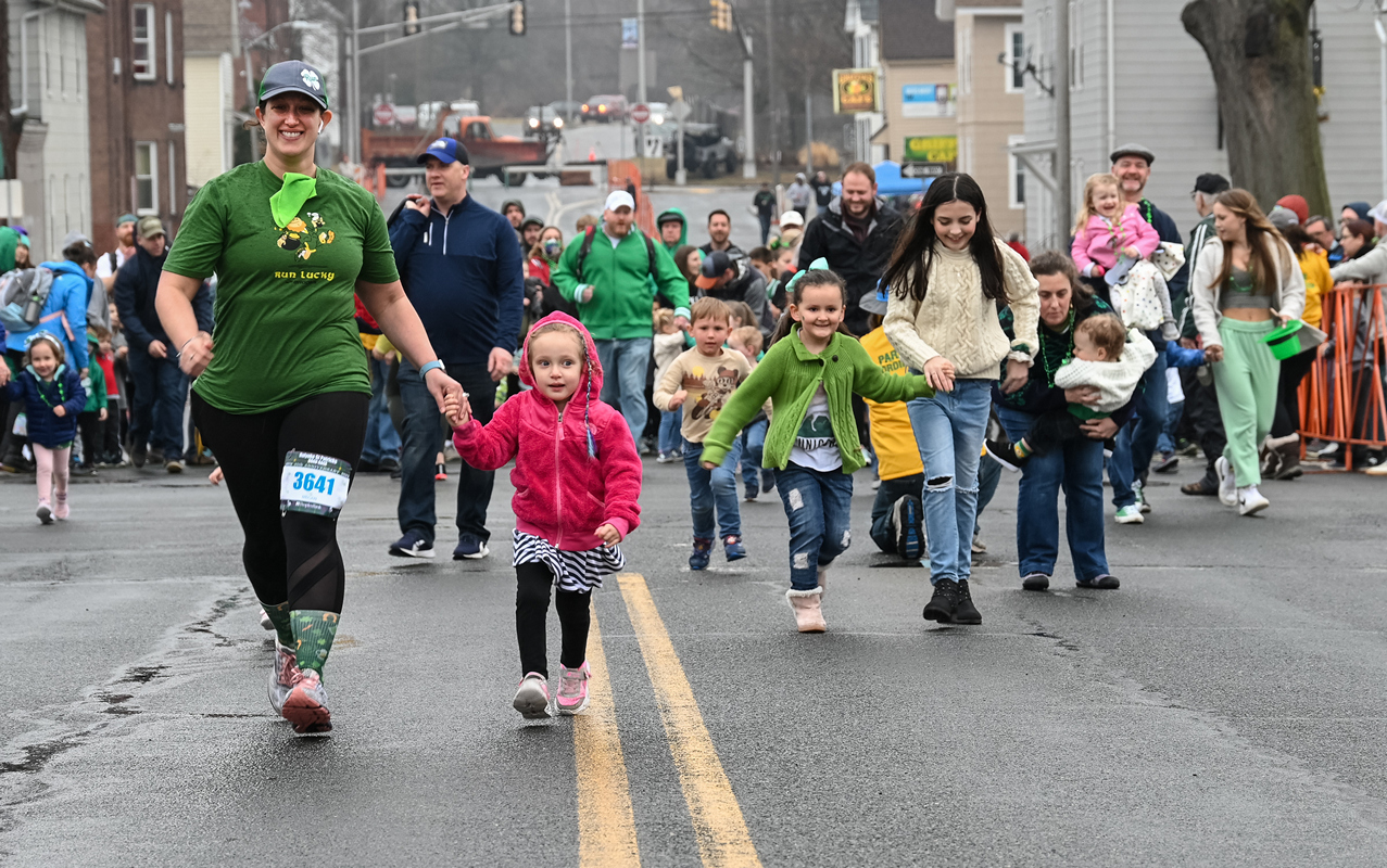Kids Fun Run, Mummers return to Holyoke - masslive.com