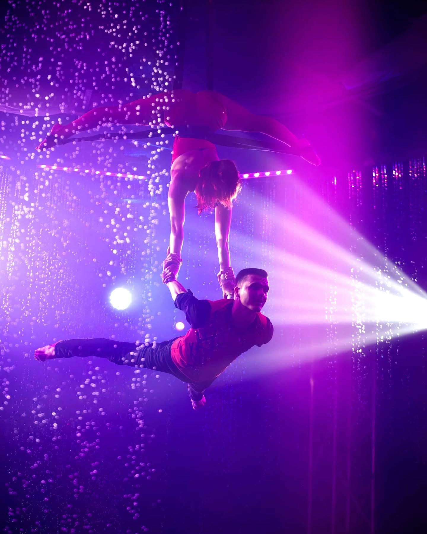 Cirque Italia Water Circus - mlive.com