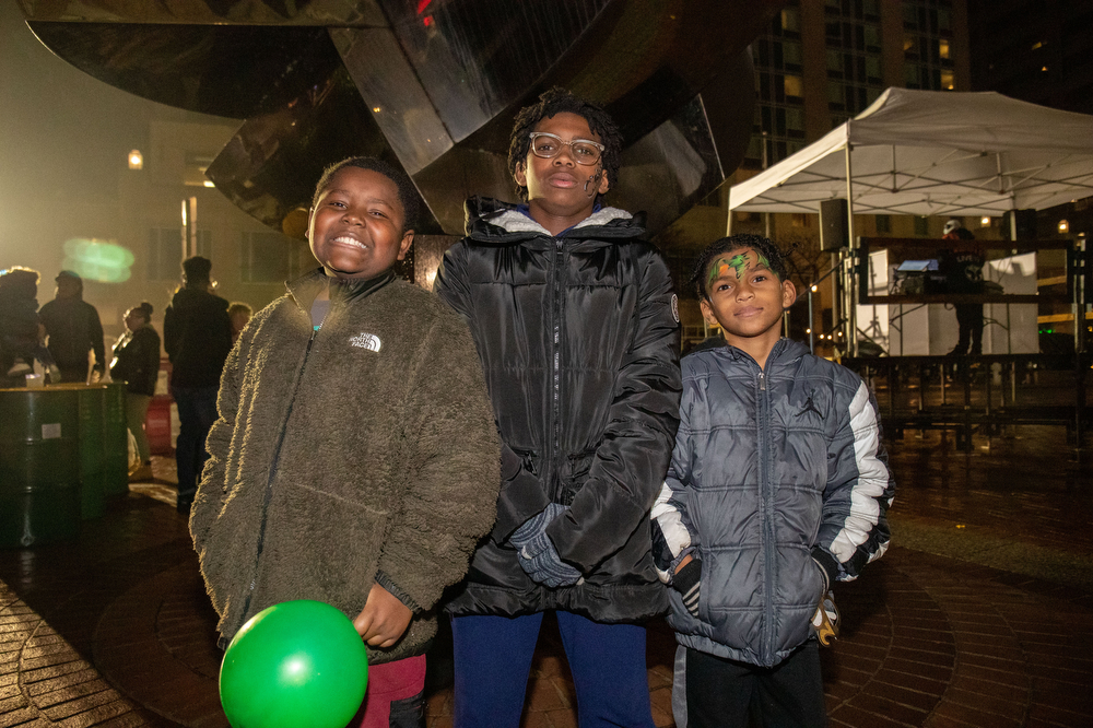 Harrisburg rings in 2023 with fireworks and a strawberry drop ...