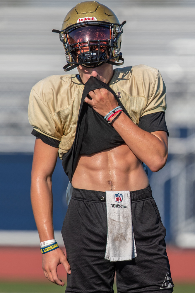 Stone Saunders picks Kentucky: a look back at his time at Bishop ...