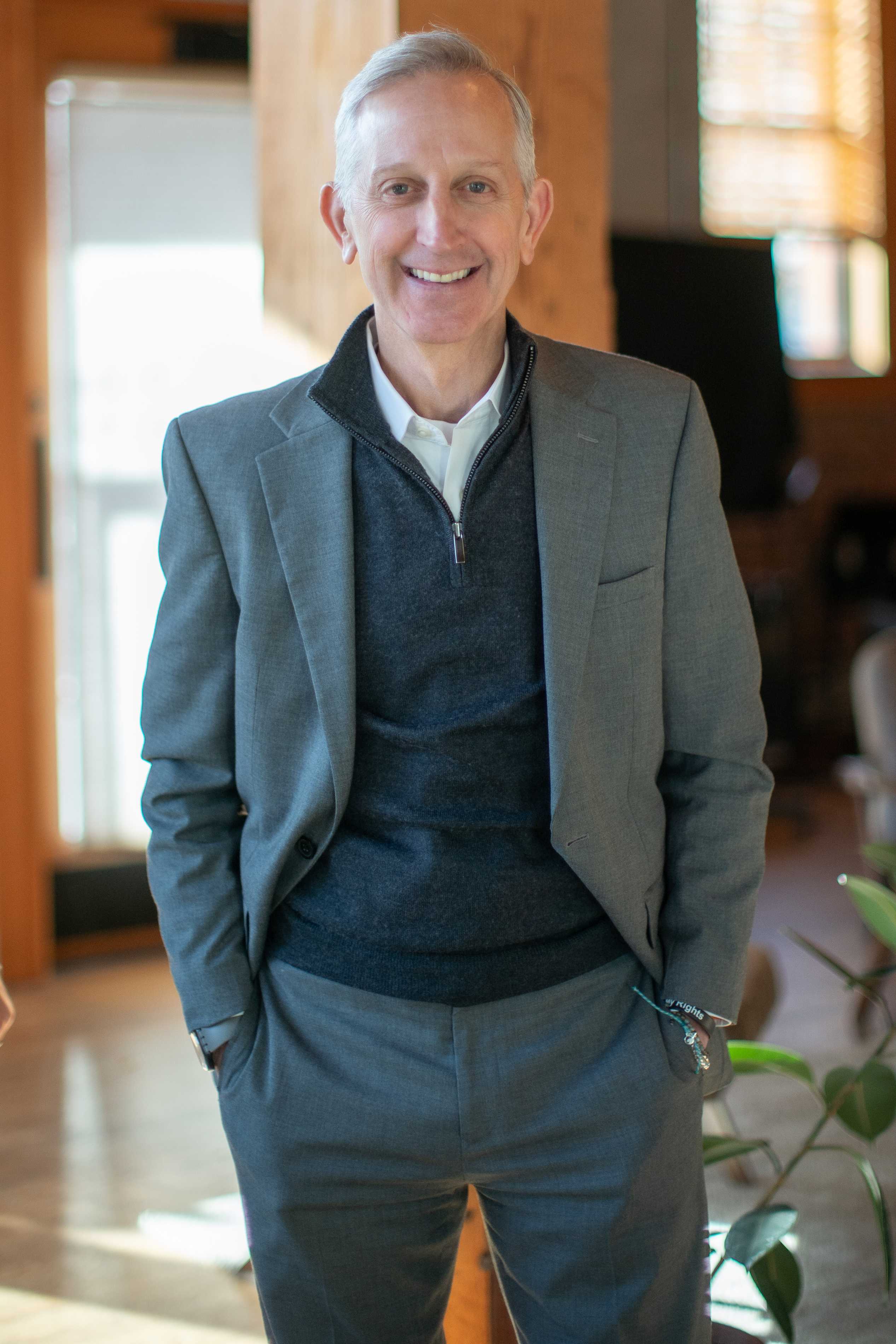 Mayor Keith Wilson at CityTeam November 2025 - oregonlive.com