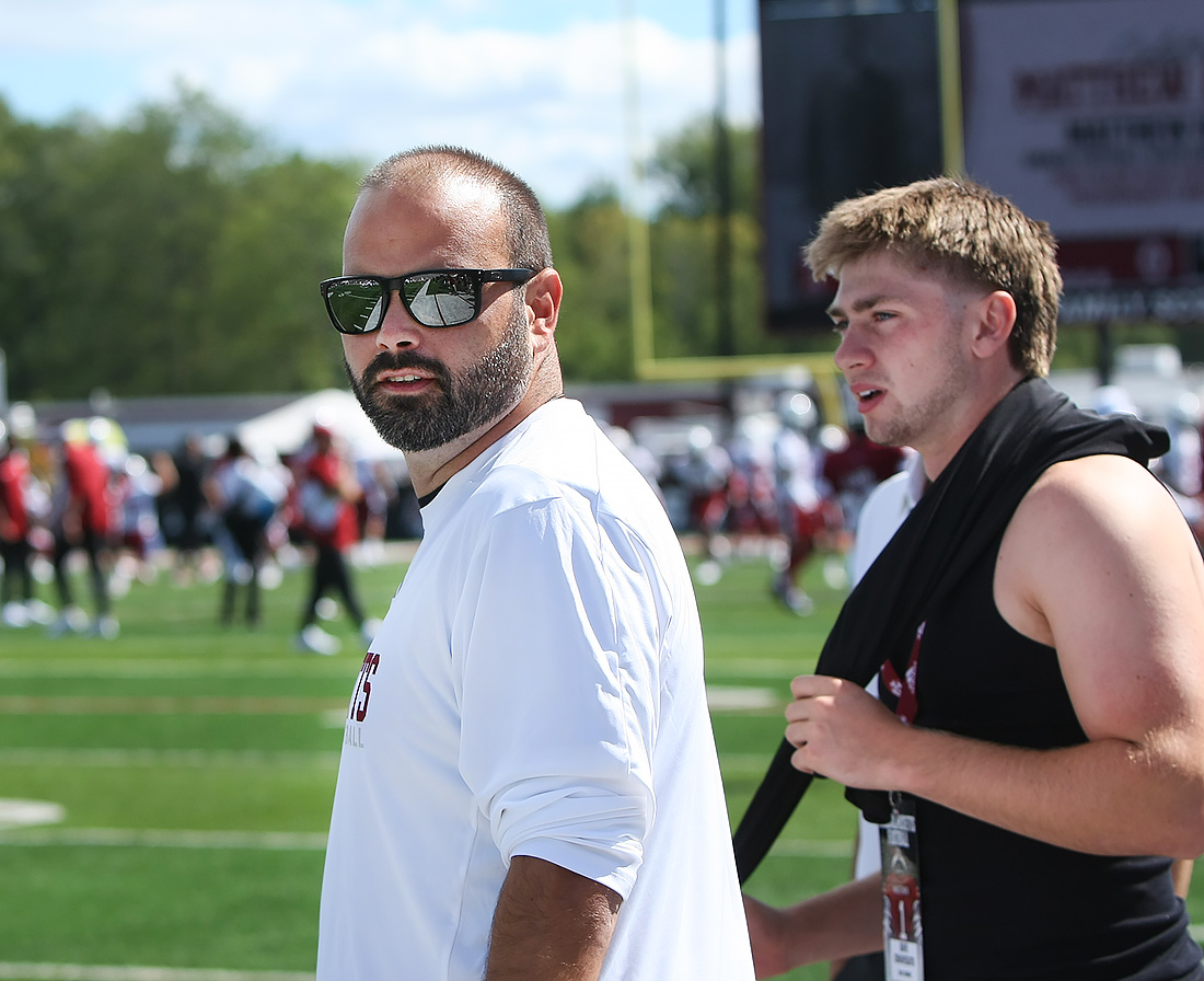 UMass Men's Football vs Temple 8/30/25 - masslive.com