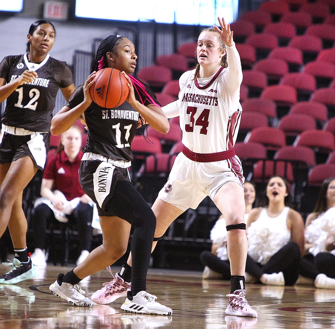 UMass Women's Basketball vs Saint Bonaventure 12/31/22 - masslive.com