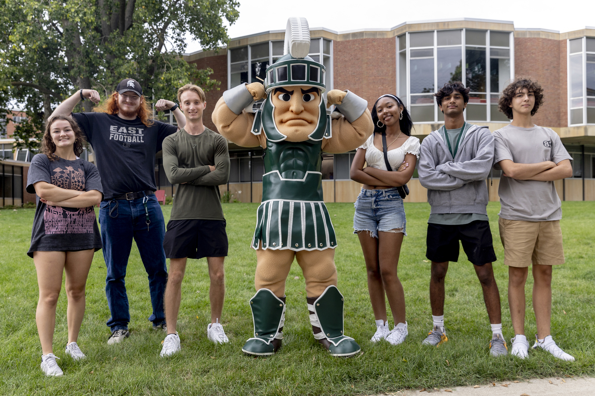 Students move into dorms at Michigan State University for 2023-24 ...