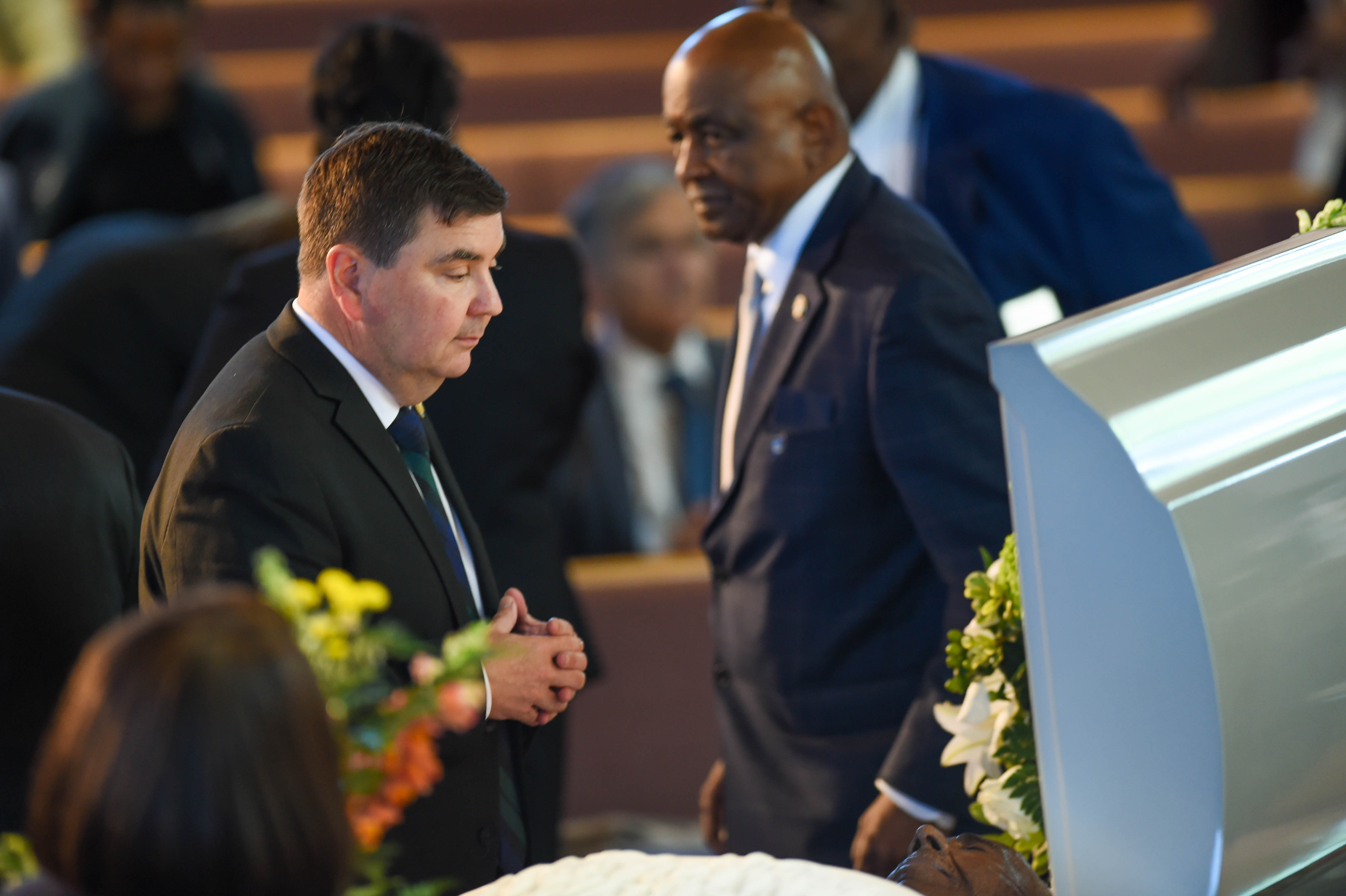 Van Robinson laid to rest - syracuse.com
