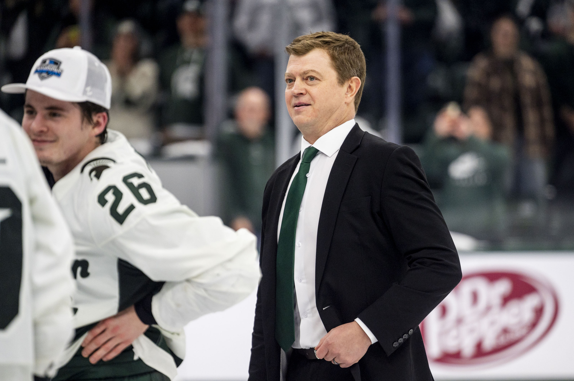 Michigan and Michigan State ice hockey face off for Big Ten ...