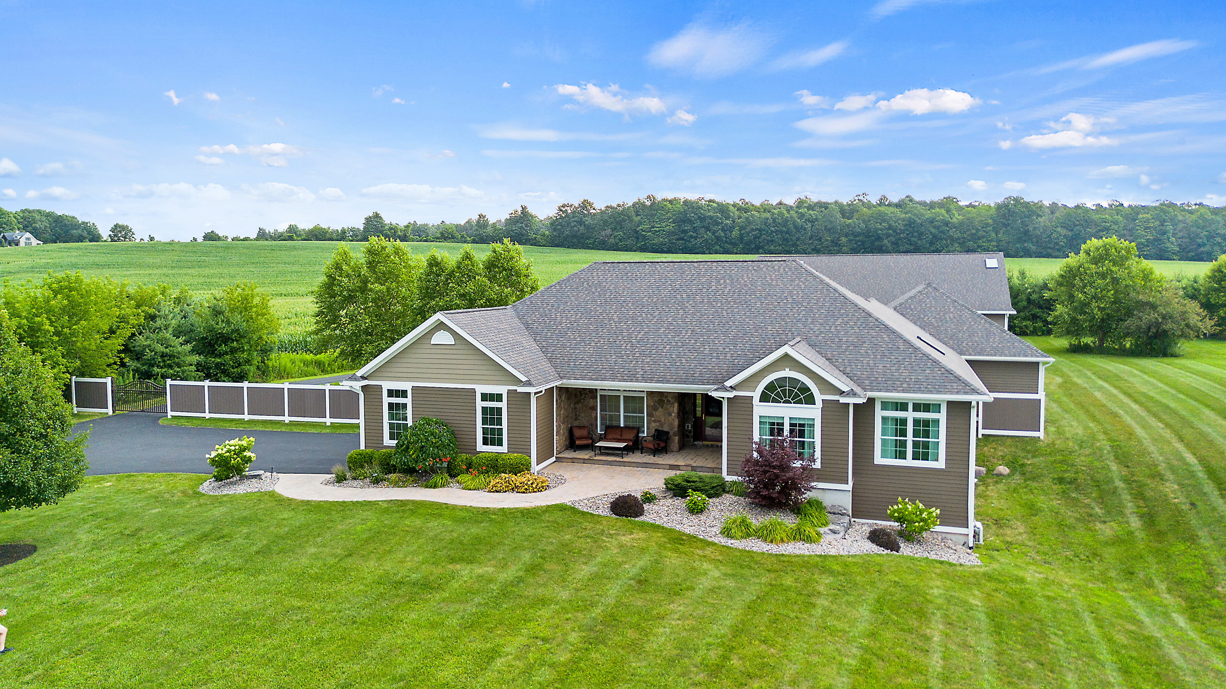 This Warners ranch has almost 7,000 square feet of living space inside ...