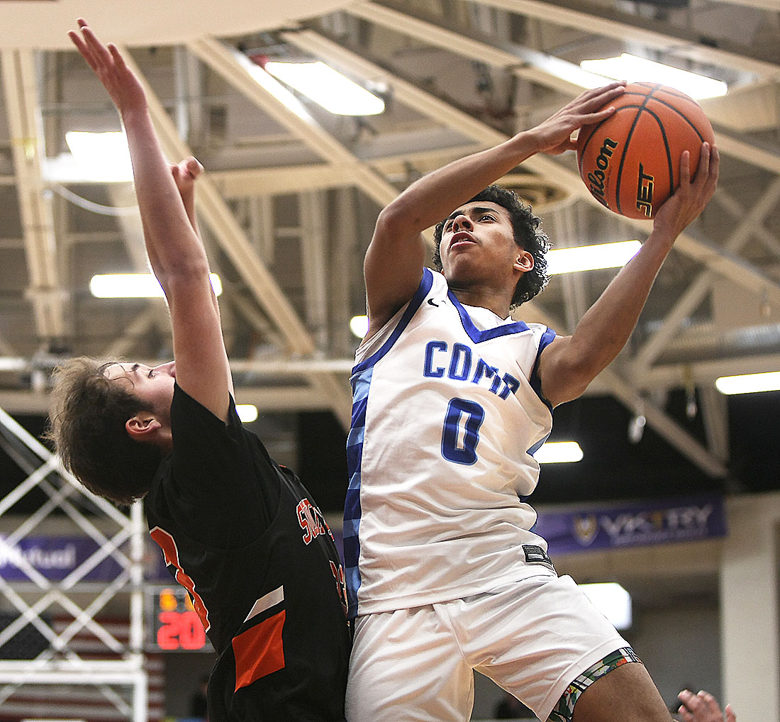 Hoophall Classic South Hadley vs Chicopee Comp boy Basketball 1/15/26 ...