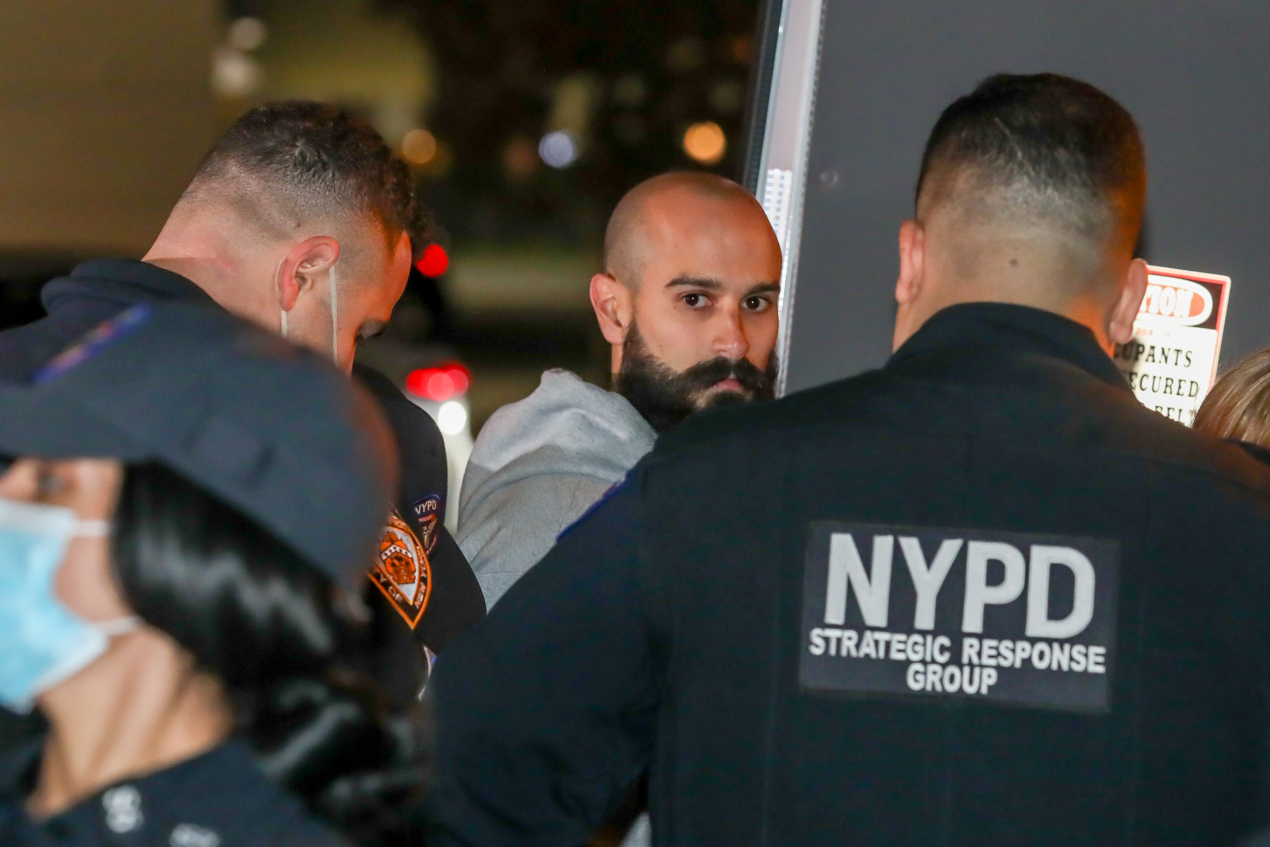 PHOTOS: Protesters line up outside DSNY Garage against NYC Vaccine ...