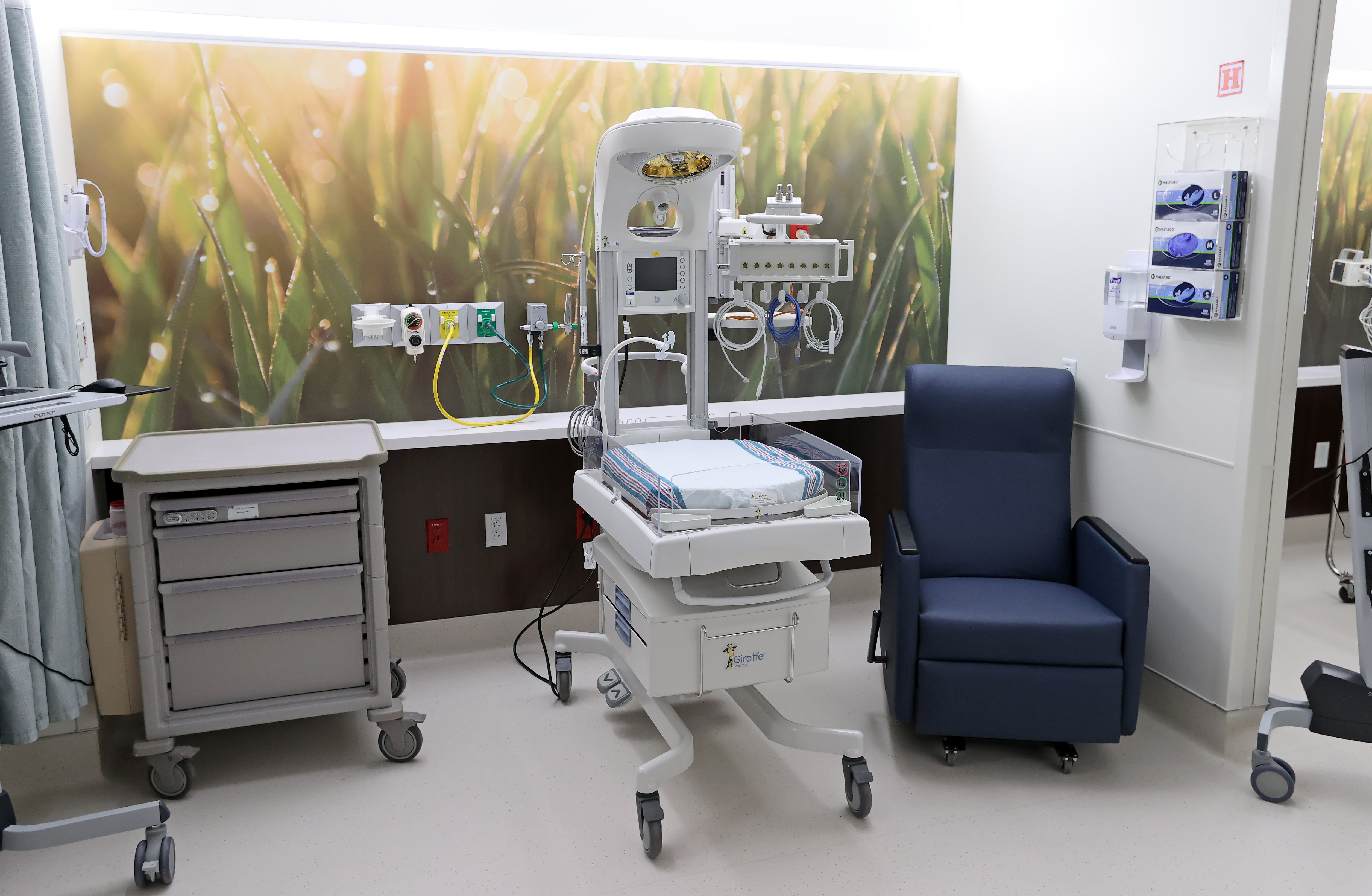 MetroHealth’s state-of-the-art Birthing Center and Neonatal Intensive ...