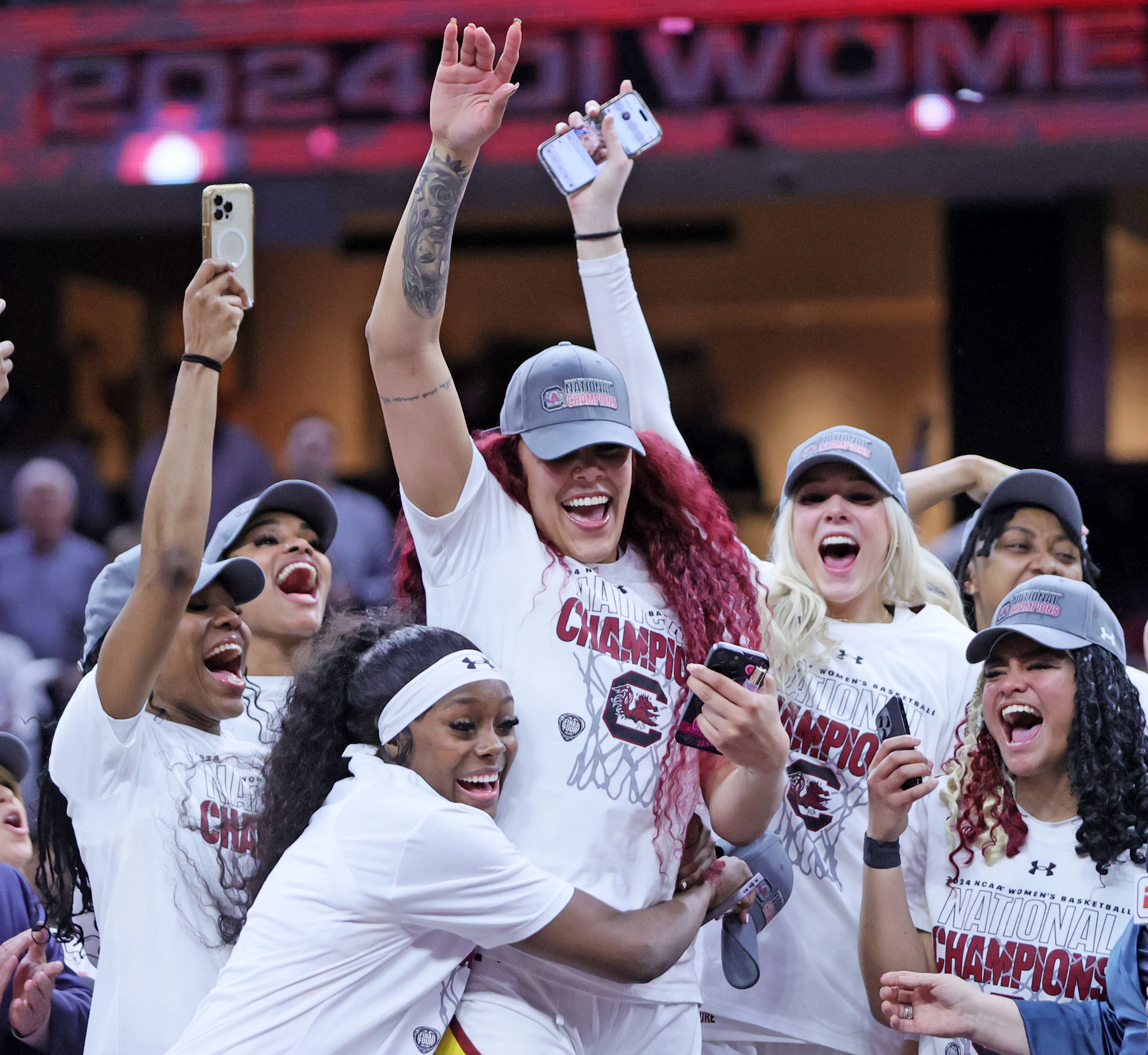 Iowa vs. South Carolina in NCAA Women's Final Four championship game ...