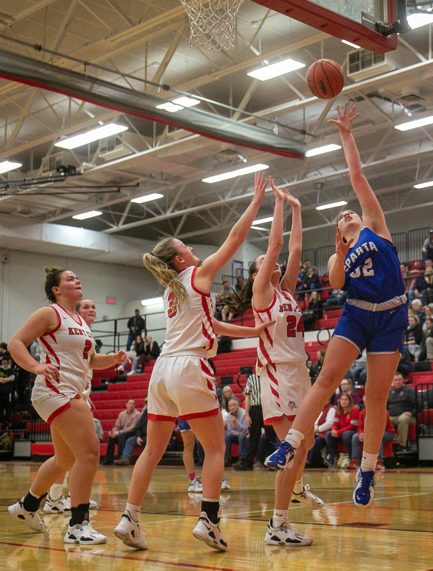 Kent City girls remain undefeated, beat Sparta 43-23 - mlive.com