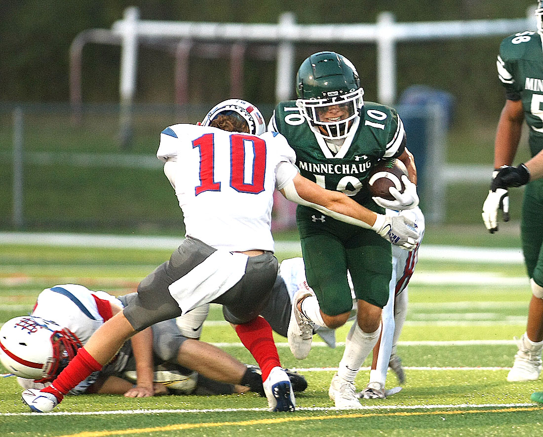 West Springfield vs Minnechaug Football 9/9/22 - masslive.com