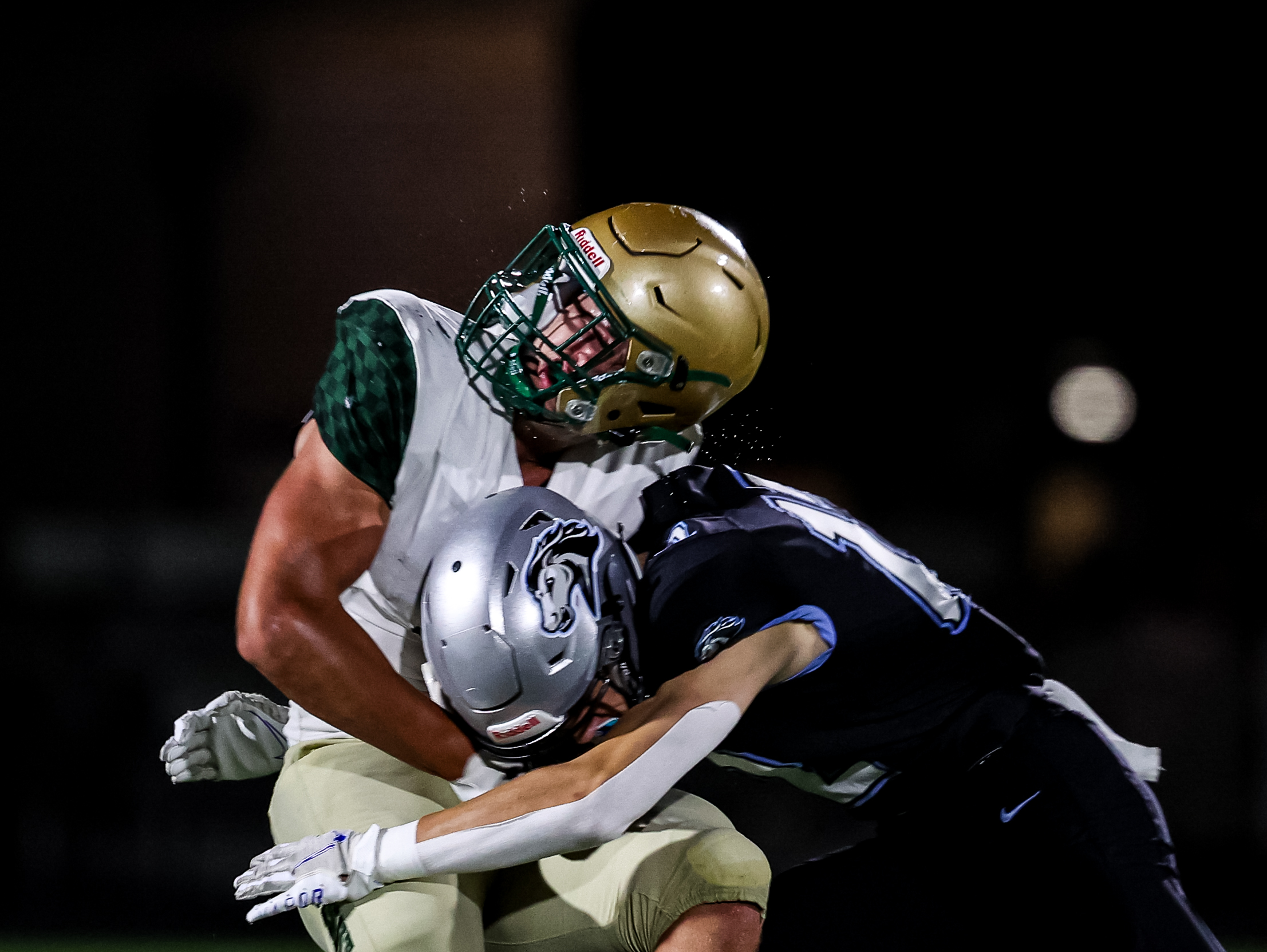 Oregon high school football: Jesuit Crusaders vs Mountainside Mavericks ...