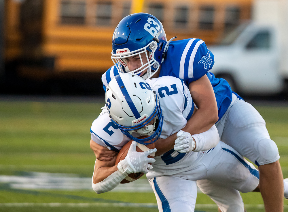 Elizabethtown defeats Lower Dauphin 41-28 in high school football ...