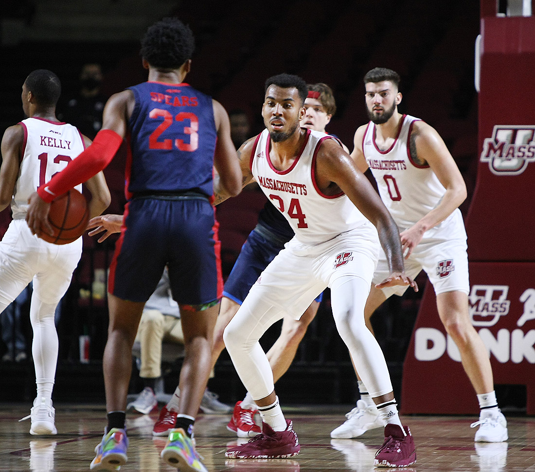 UMass Men's Basketball vs Duquesne 1/8/22 - masslive.com