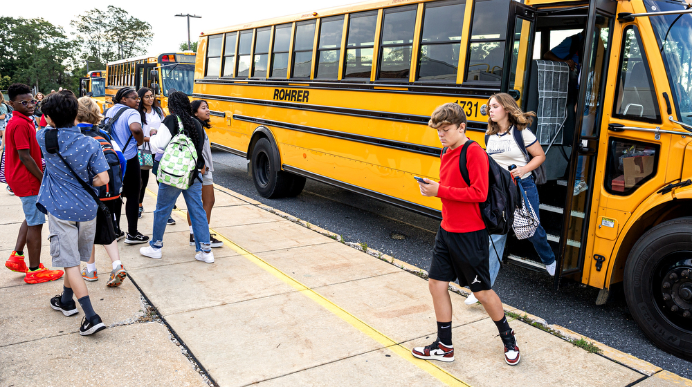 Students arrive for first day of school - pennlive.com